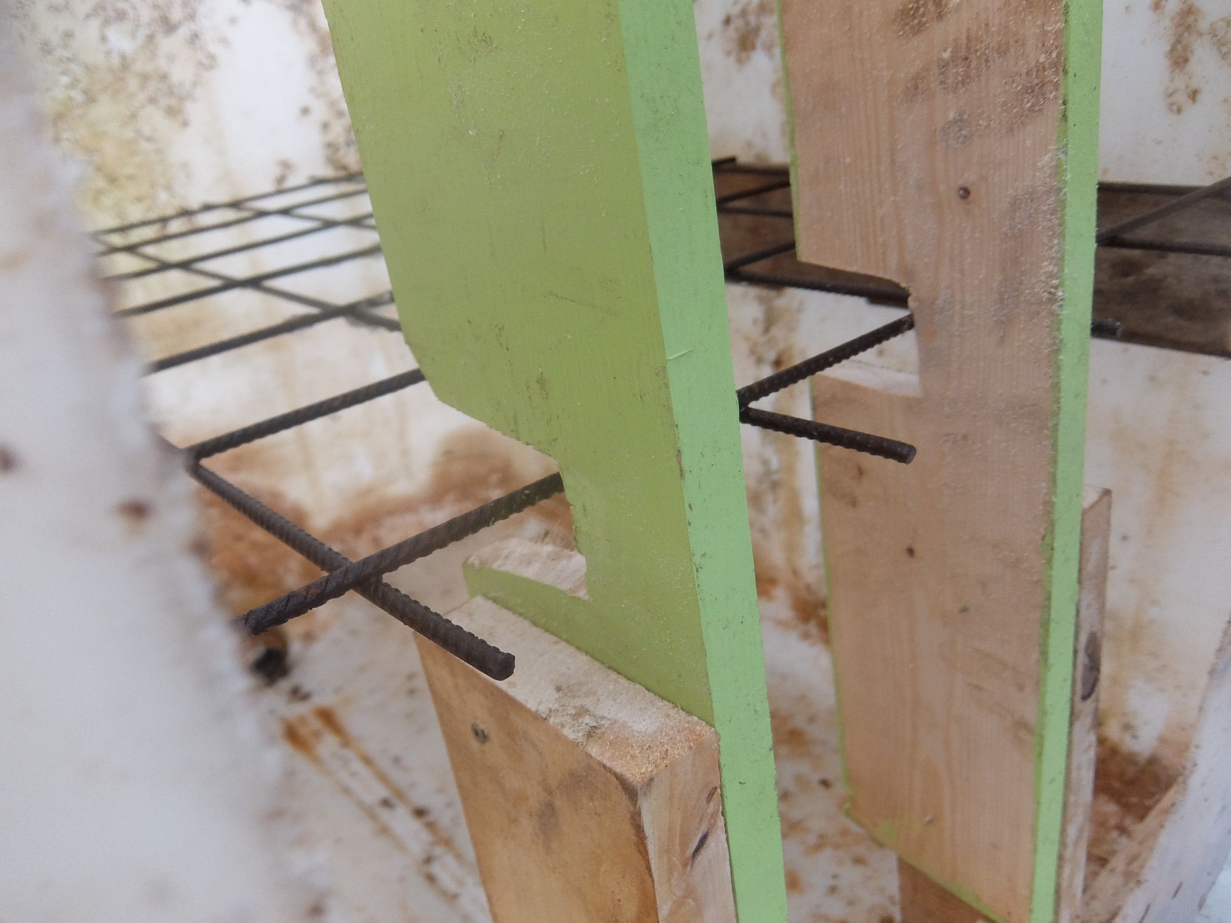 IBC Container Rabbit Hutch : 8 Steps (with Pictures) - Instructables