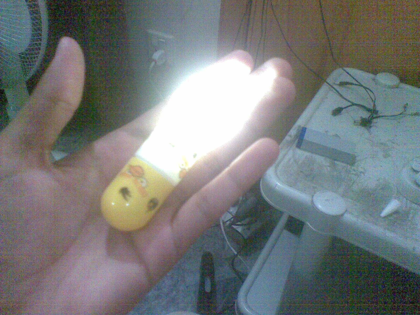 How to Make Smallest LED Torch : 4 Steps - Instructables