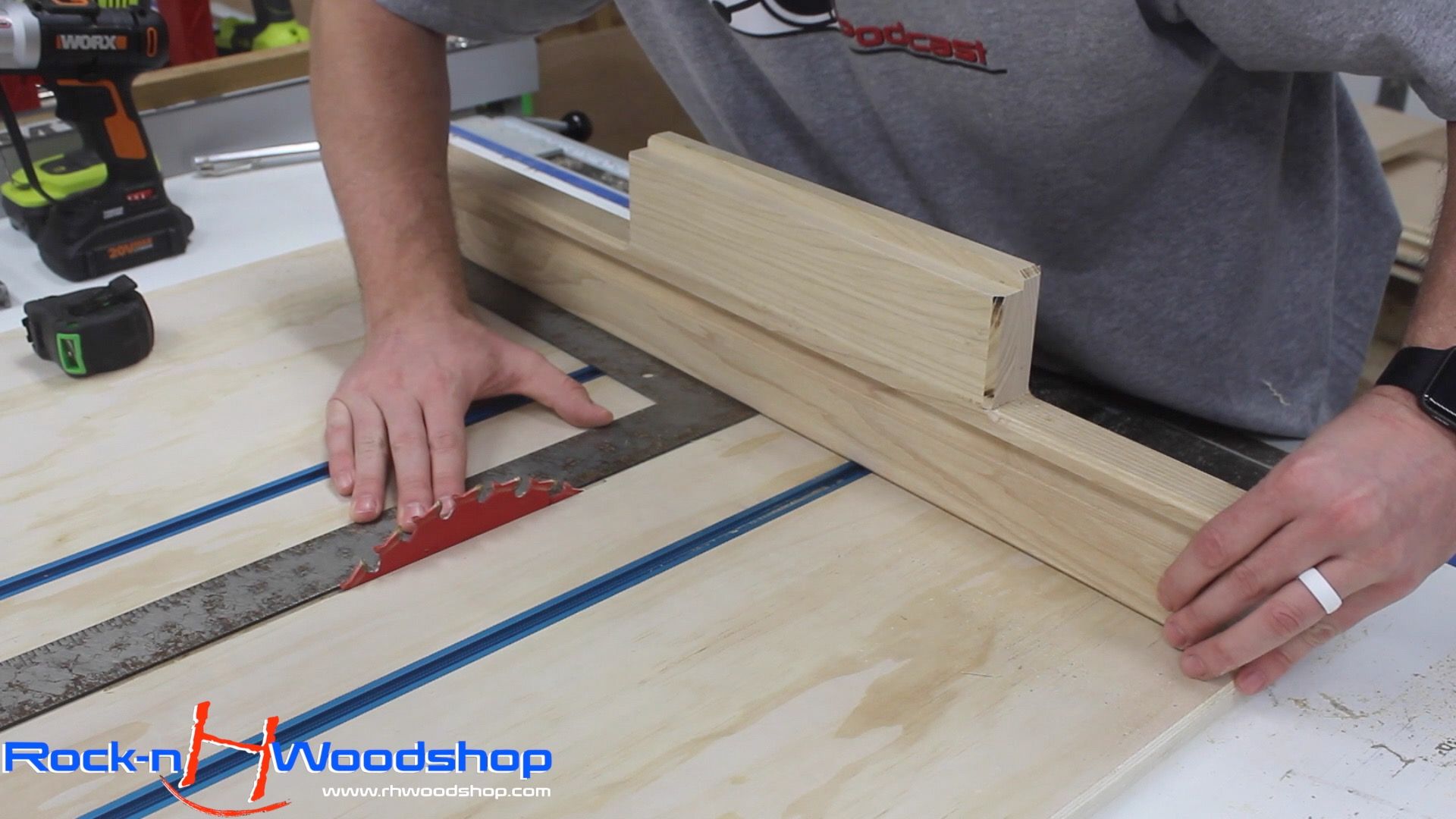 Ultimate Crosscut Sled With Dust Collection : 26 Steps (with Pictures ...
