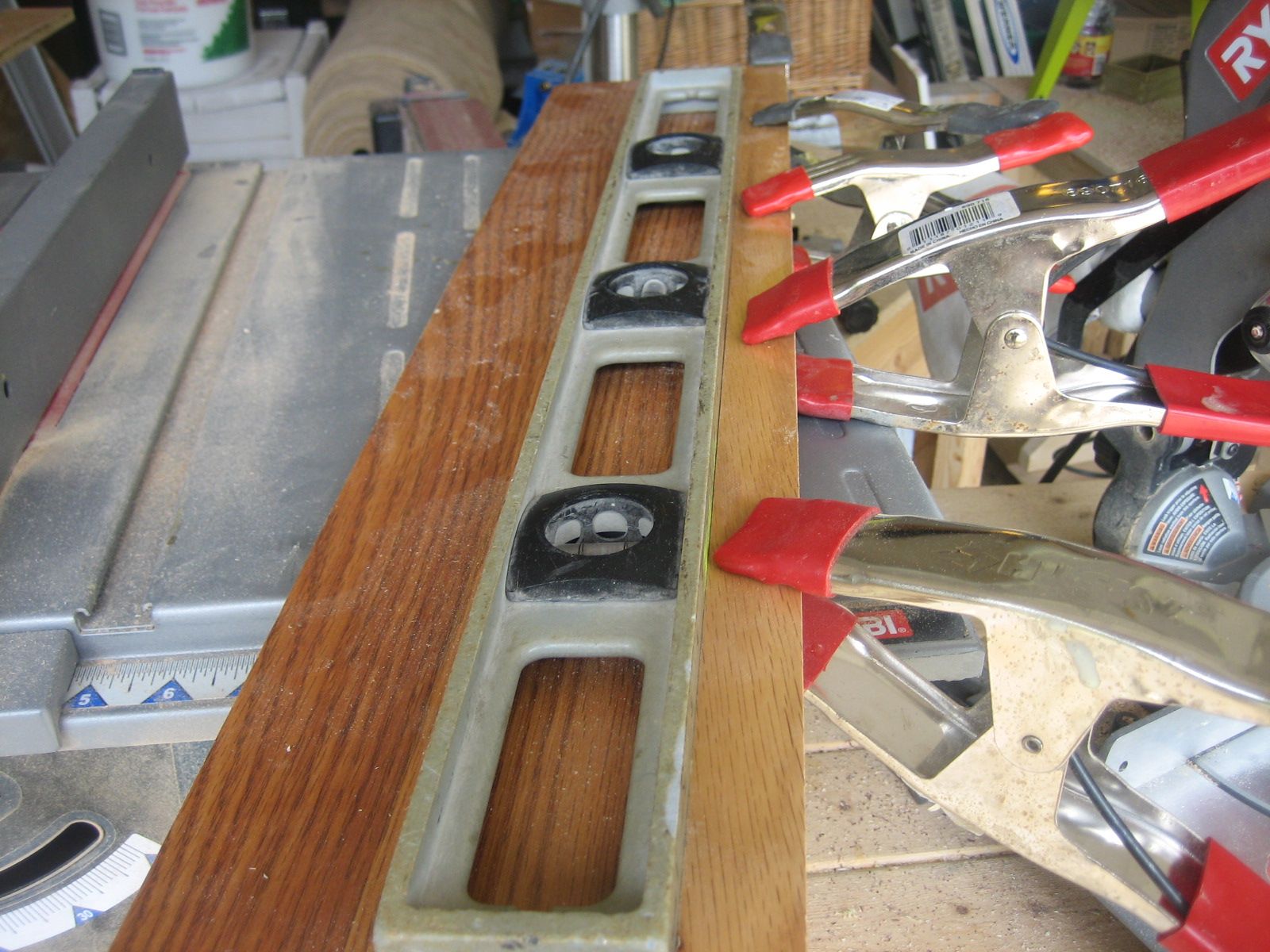 STRAIGHT CUT JIG FOR CIRCULAR SAW : 8 Steps - Instructables