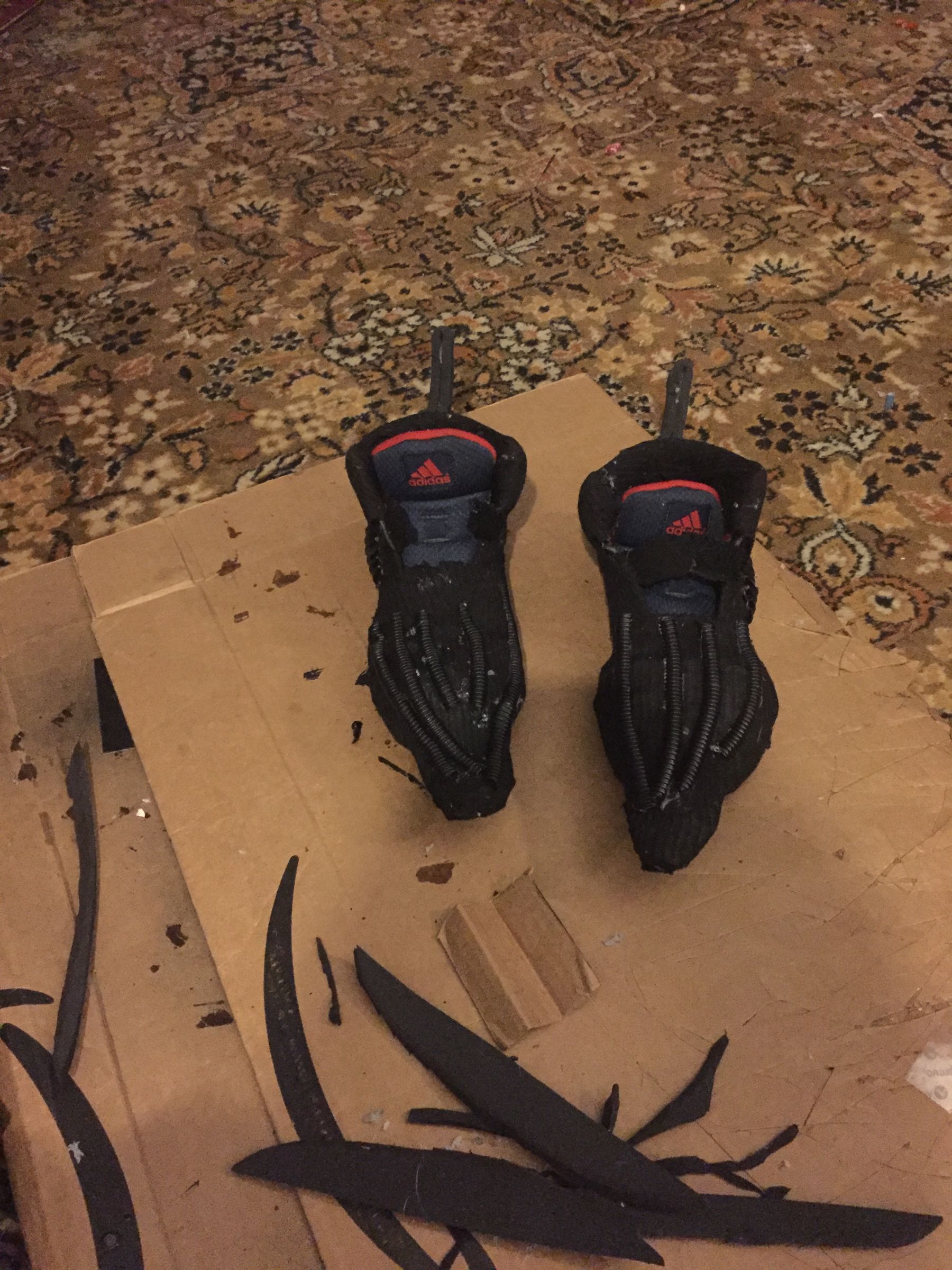 Alien Xenomorph Kids Costume (long Version) : 37 Steps (with Pictures ...