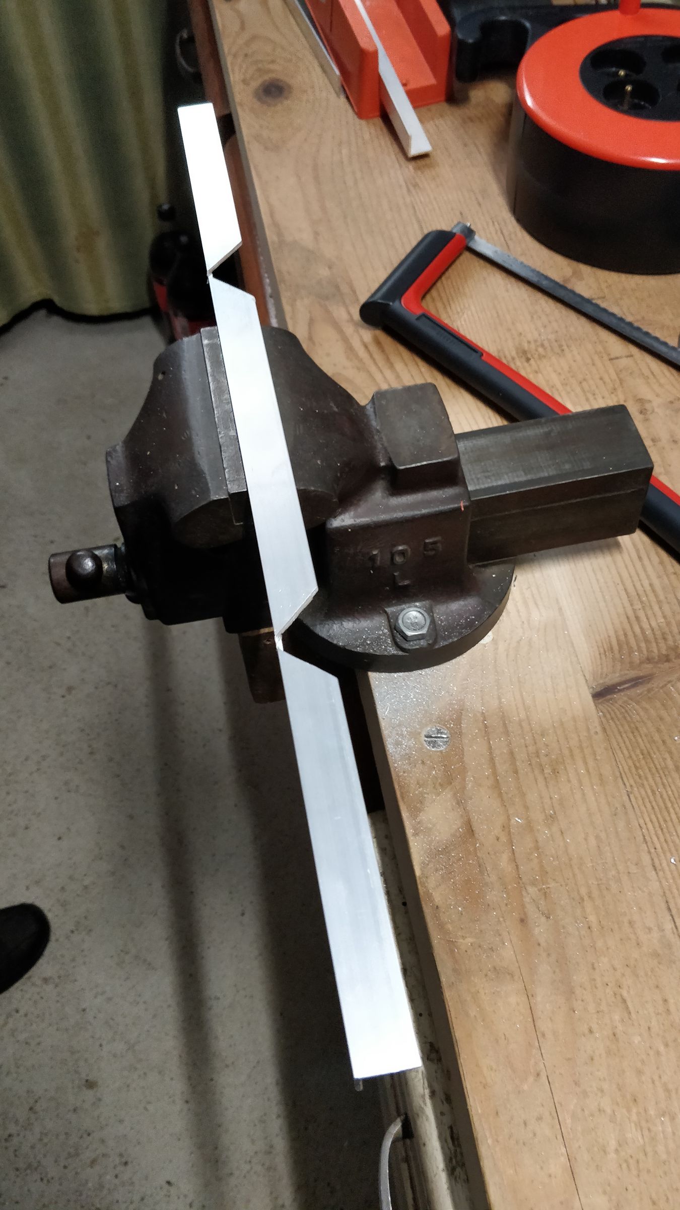 Desk With Built-in Computer and Laptop Height Stand : 10 Steps (with ...