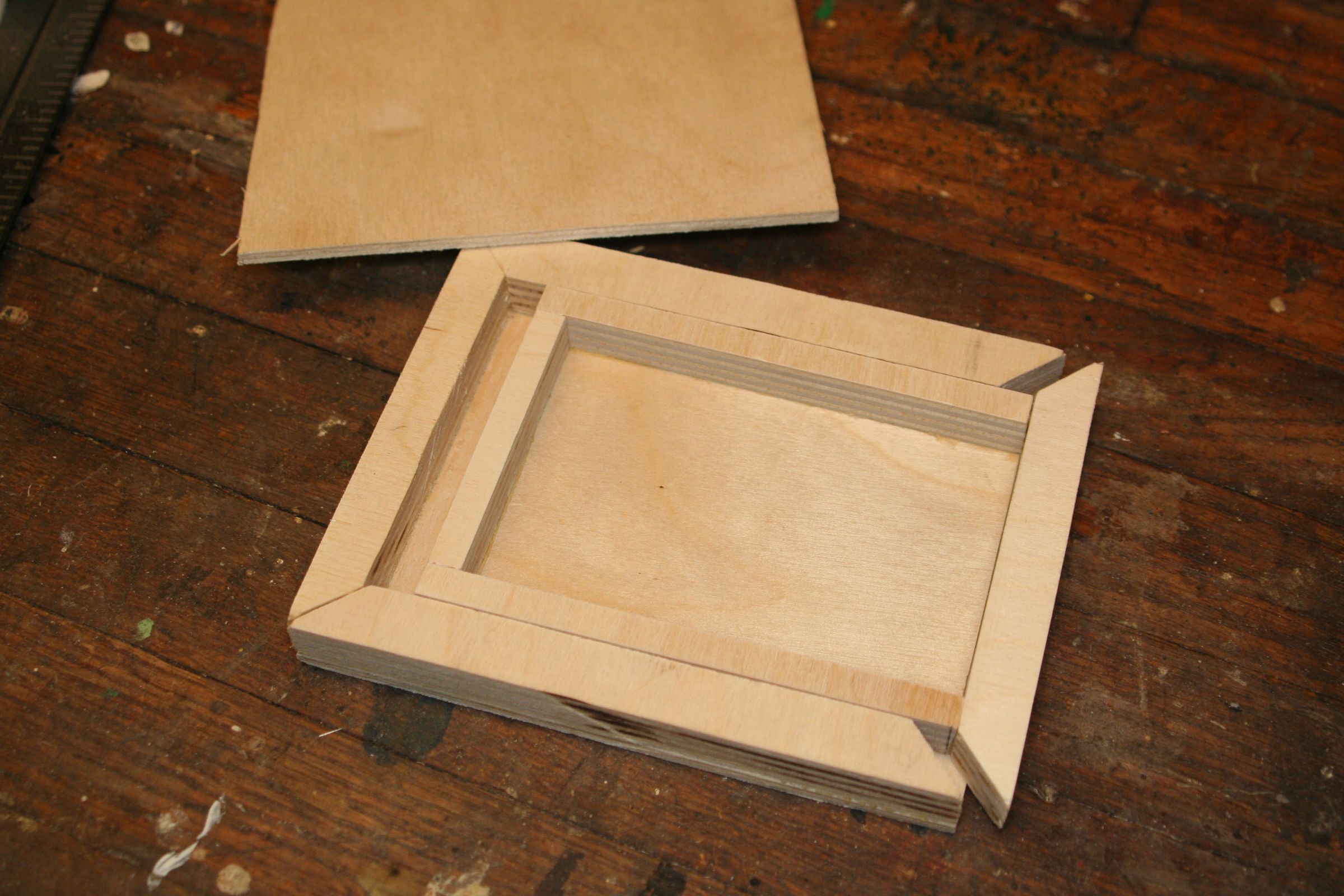 Secret Compartment Plywood Lamp : 10 Steps (with Pictures) - Instructables