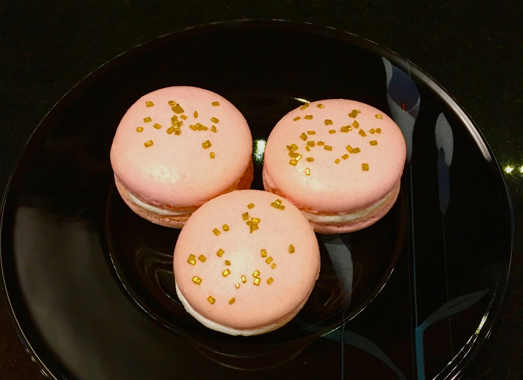 Easy French Macarons : 10 Steps (with Pictures) - Instructables