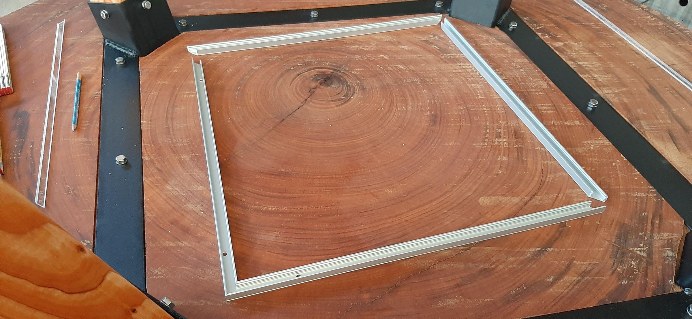 Tree Slab Lounge Table With Rgb Led Lights : 5 Steps (with Pictures ...