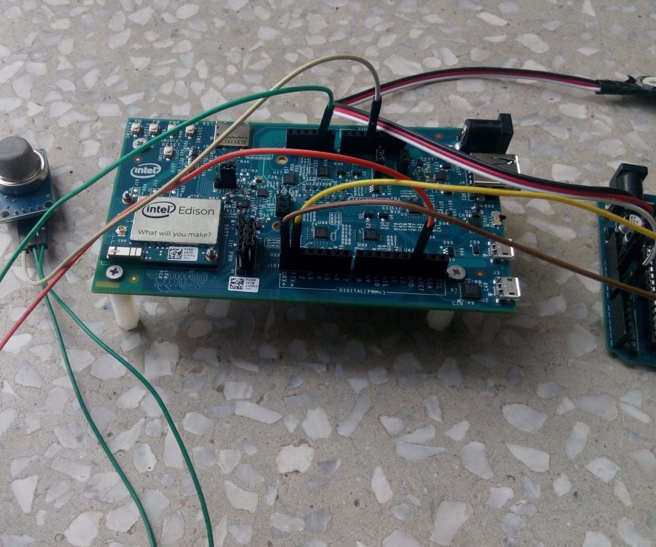 HEALTH BAND (Intel IoT) : 5 Steps - Instructables