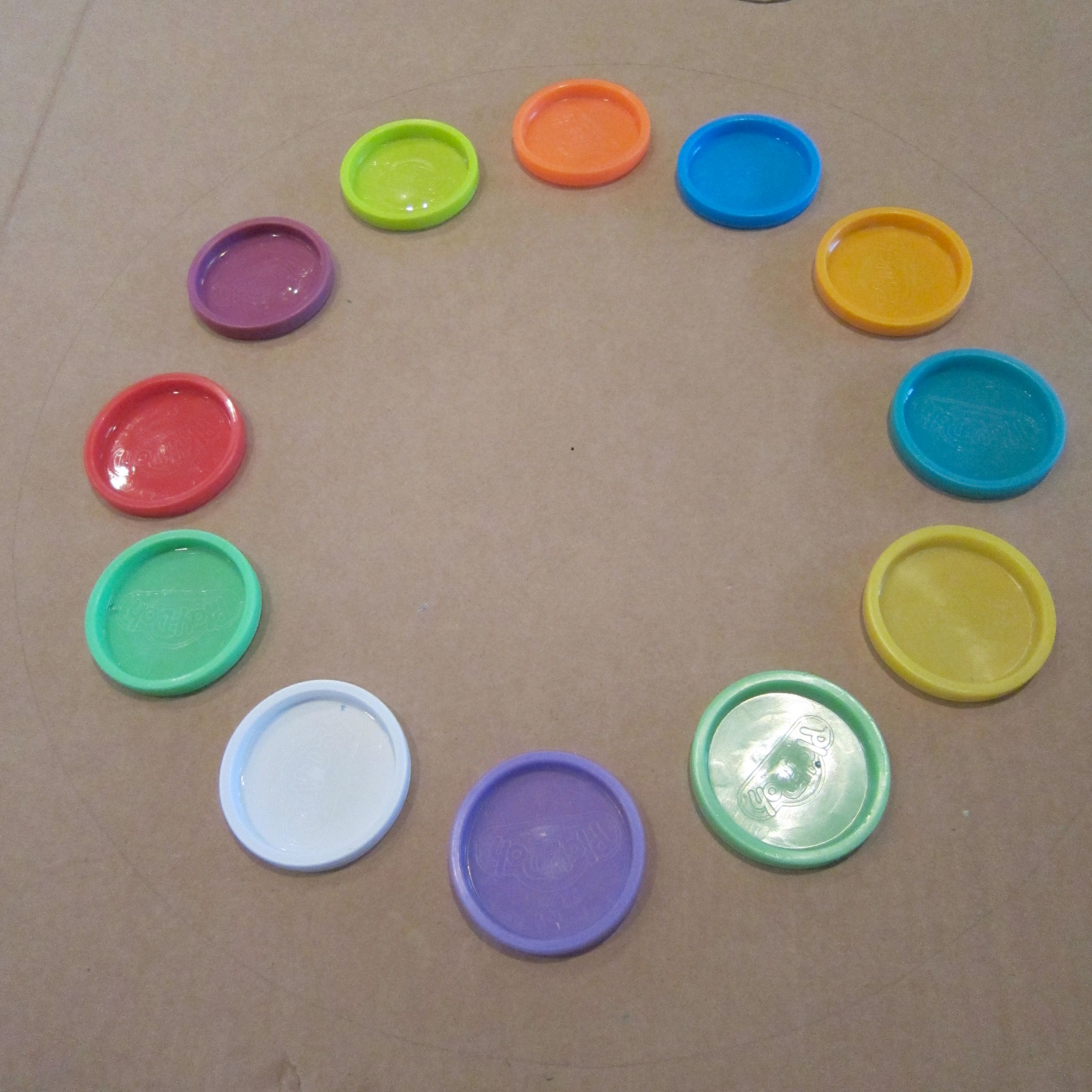 Play-Doh Lid Clock : 6 Steps (with Pictures) - Instructables