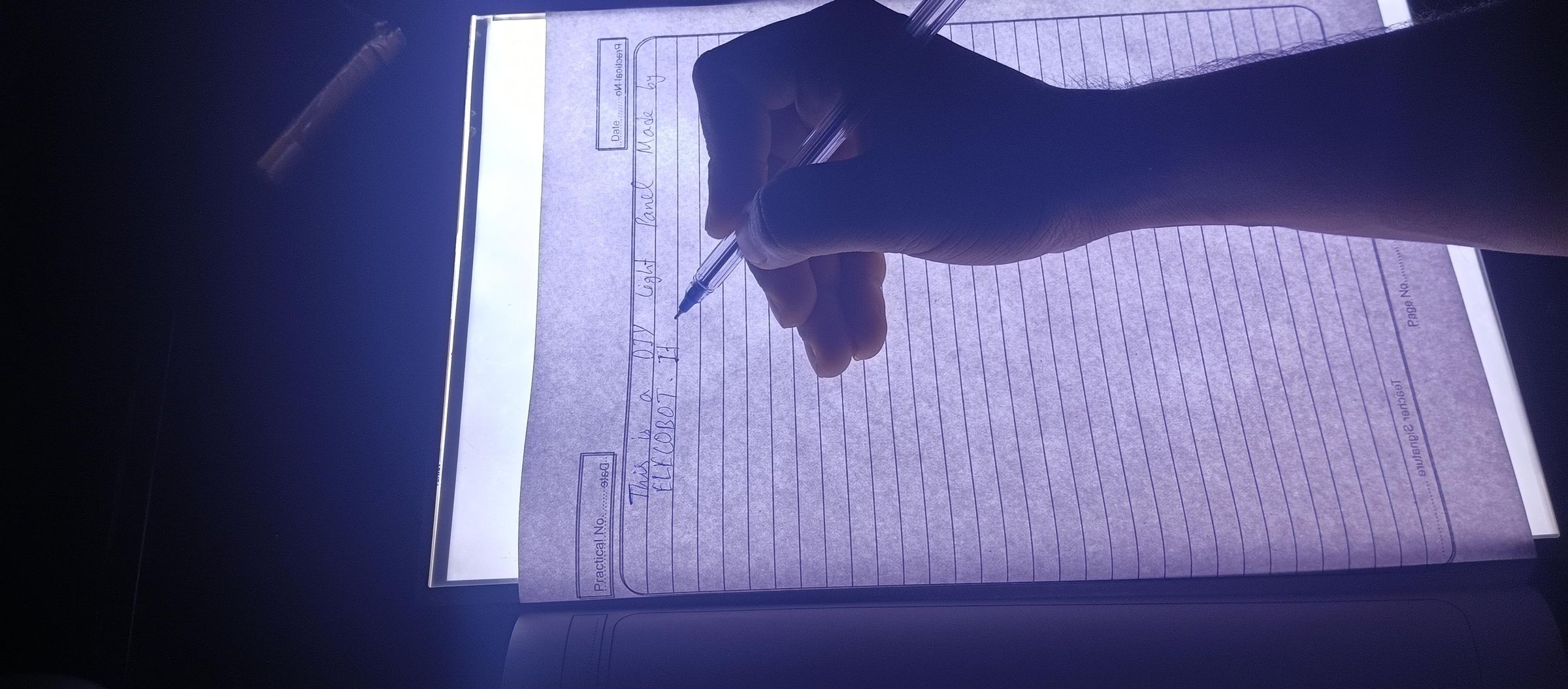 Re-Using Broken Laptop Display : 4 Steps - Instructables