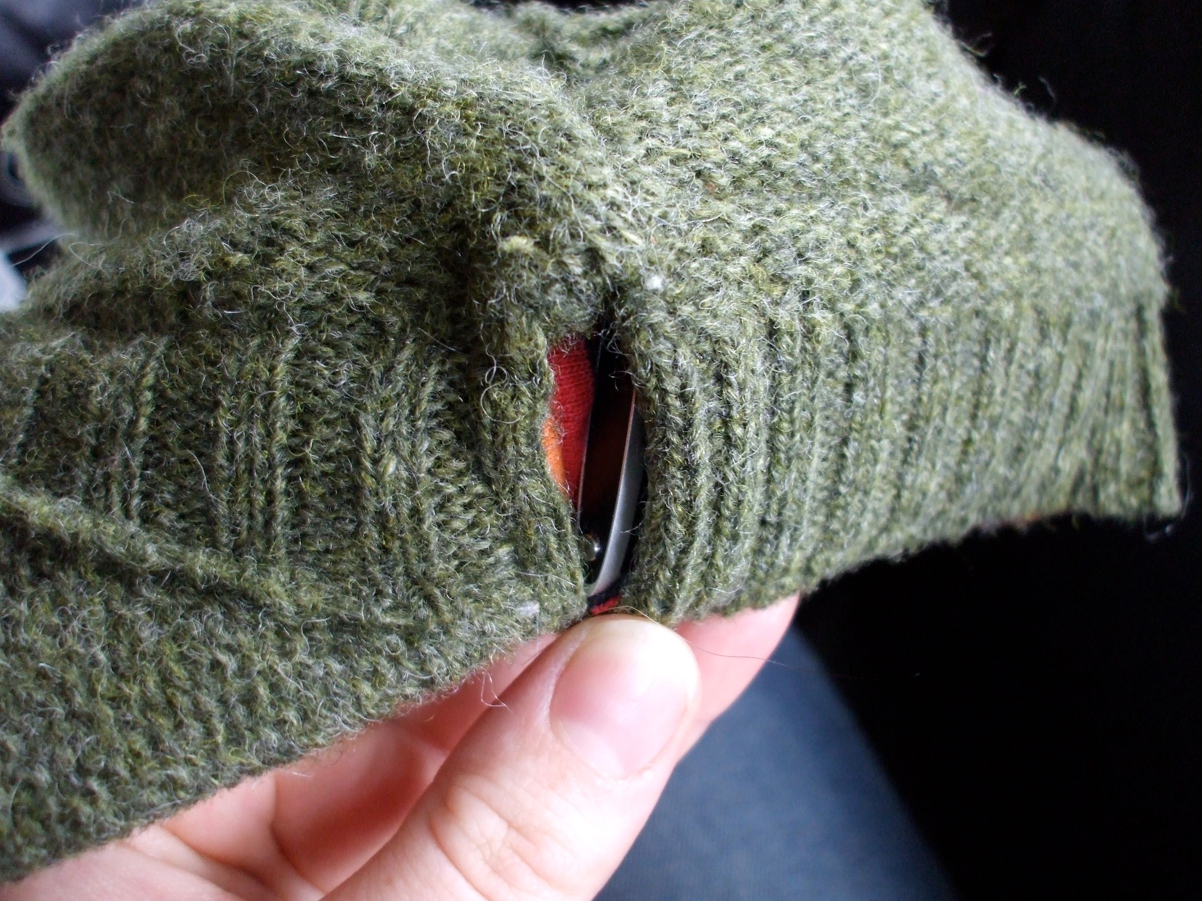 How to Make an IPod Hat : 11 Steps (with Pictures) - Instructables