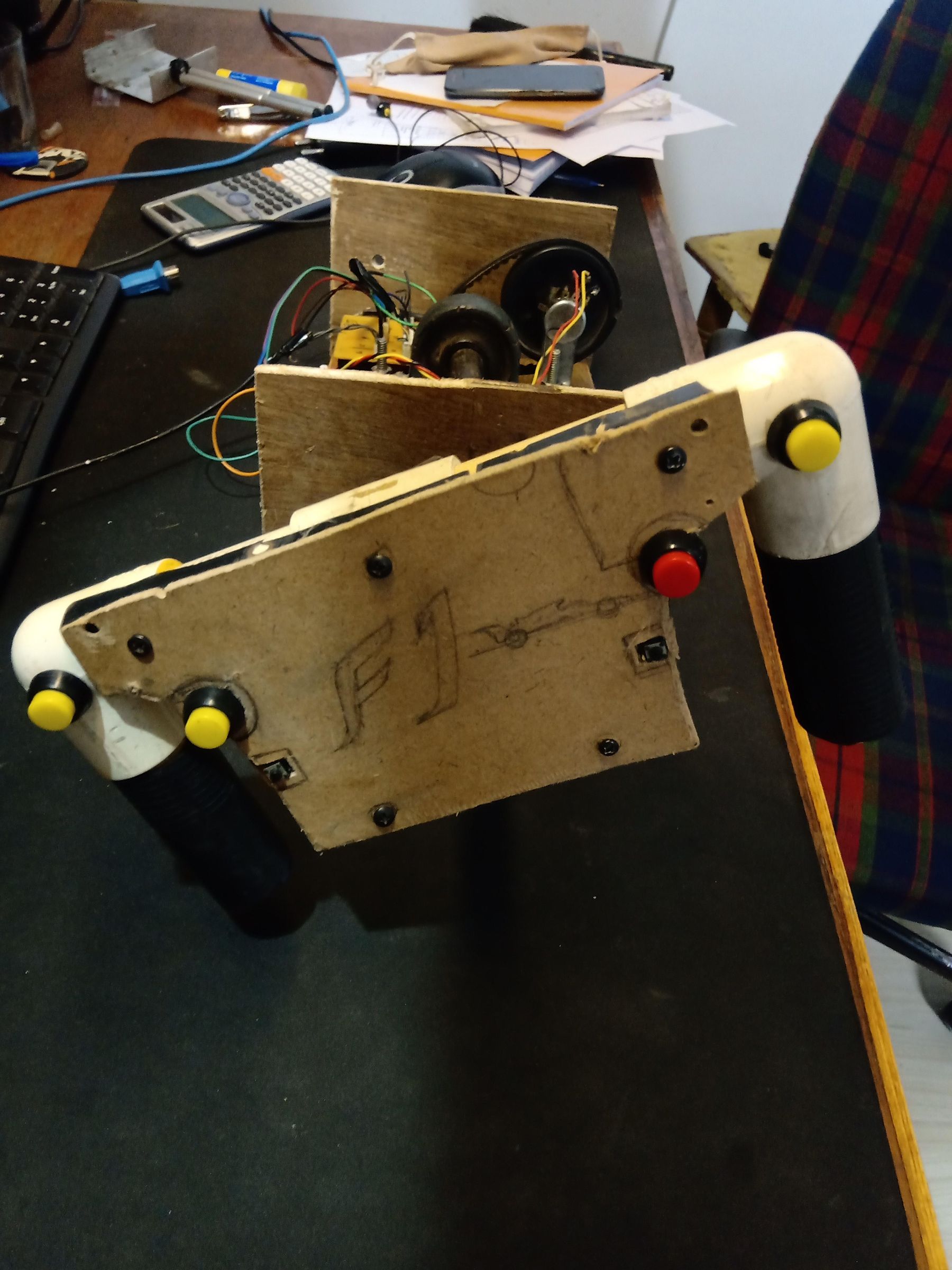 DIY RACING GAME SIMULATOR || F1 SIMULATOR : 5 Steps - Instructables