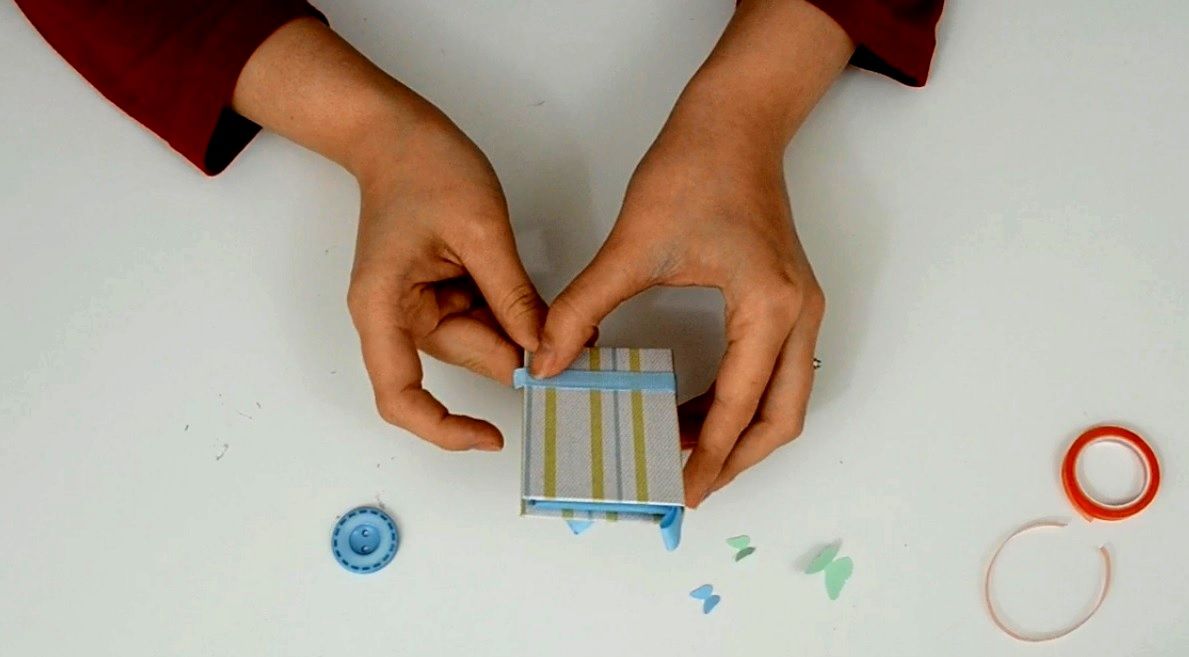 Make Your Own Mini Notebooks / POCKET - SIZED NOTEBOOKS WITH RECYCLED ...