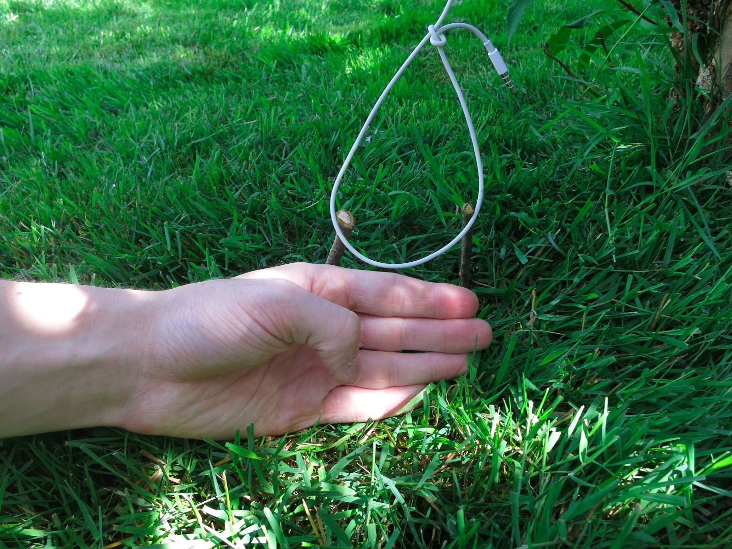 Survival Uses for Headphones : 4 Steps (with Pictures) - Instructables