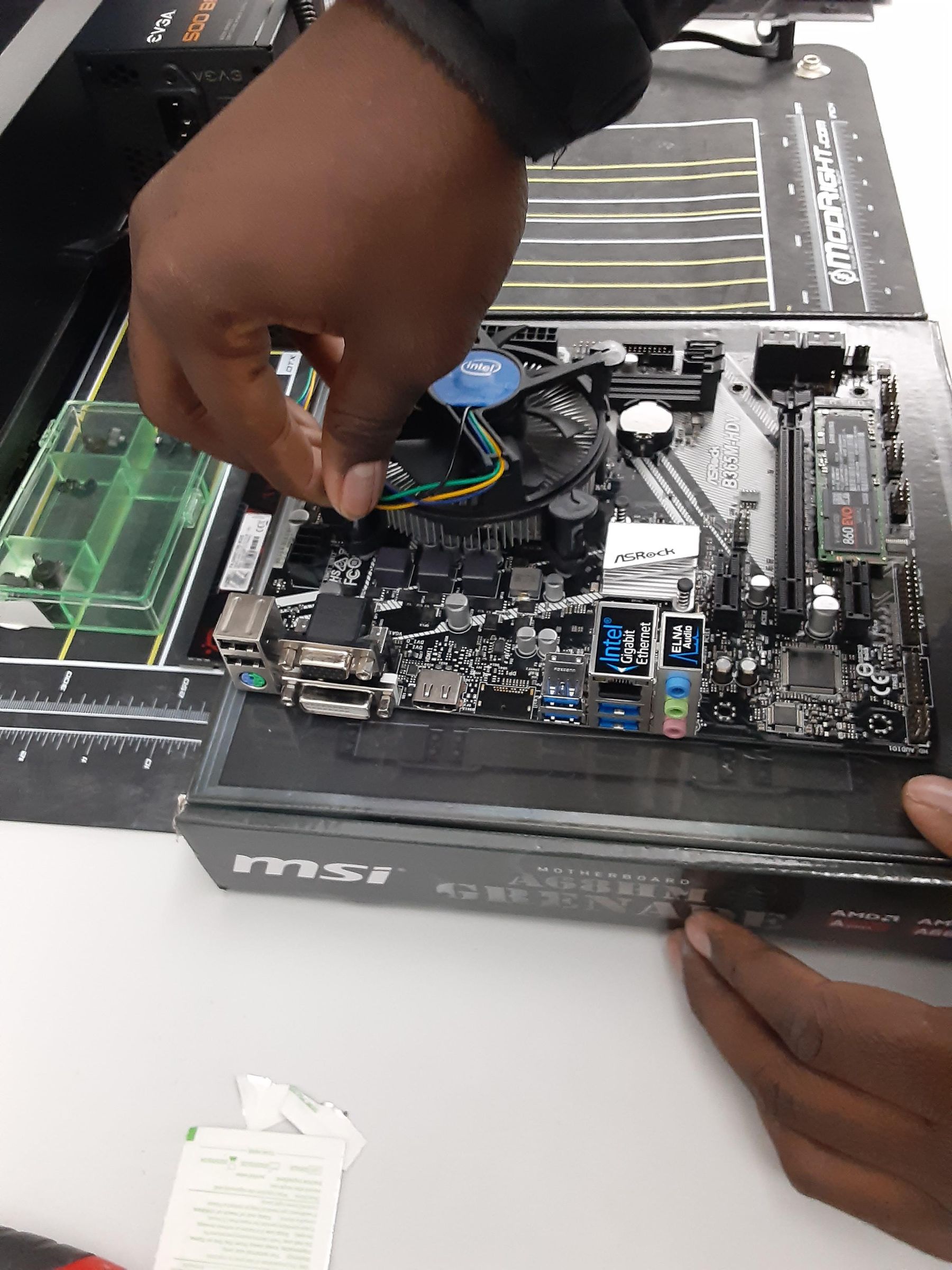 PC Build : 7 Steps - Instructables