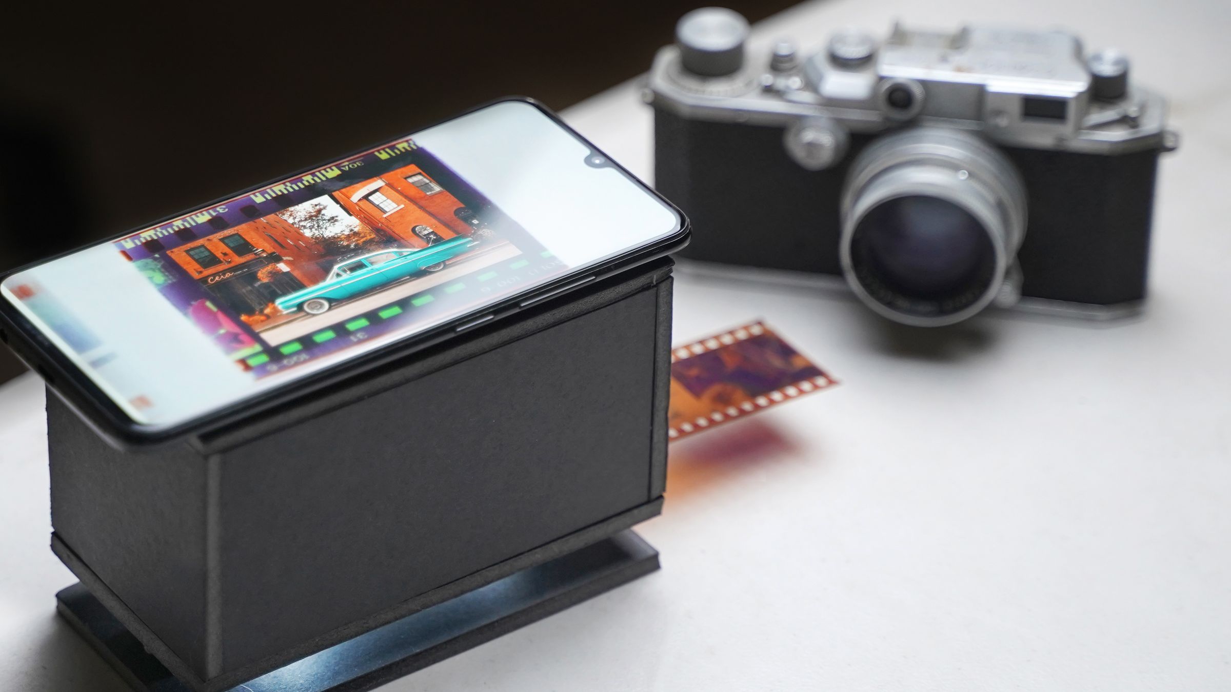 DIY Cardboard Smartphone Film Scanner : 19 Steps (with Pictures ...