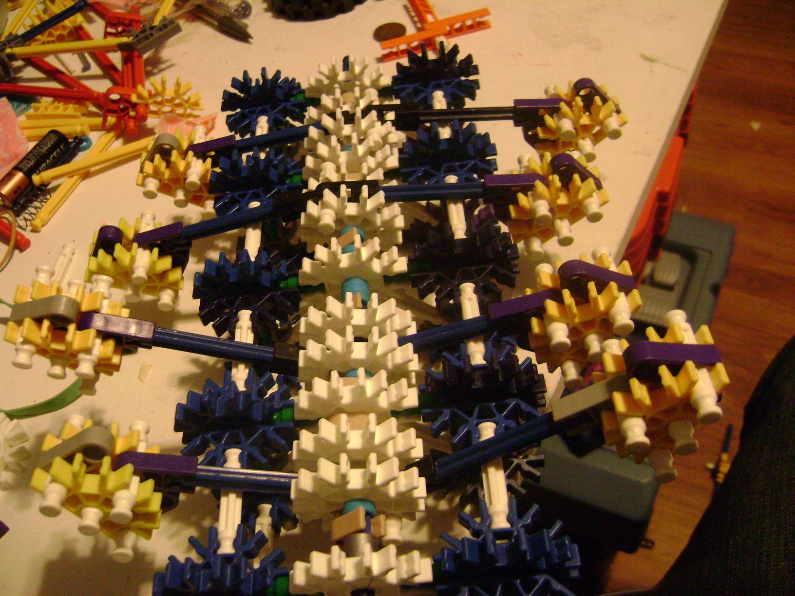 K'nex V8 Engine : 6 Steps - Instructables
