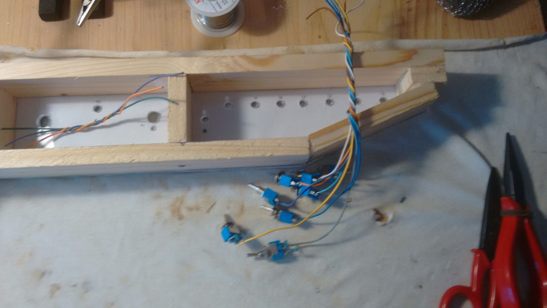 Boeing 737NG Lights Overhead Panel for FSX : 6 Steps - Instructables
