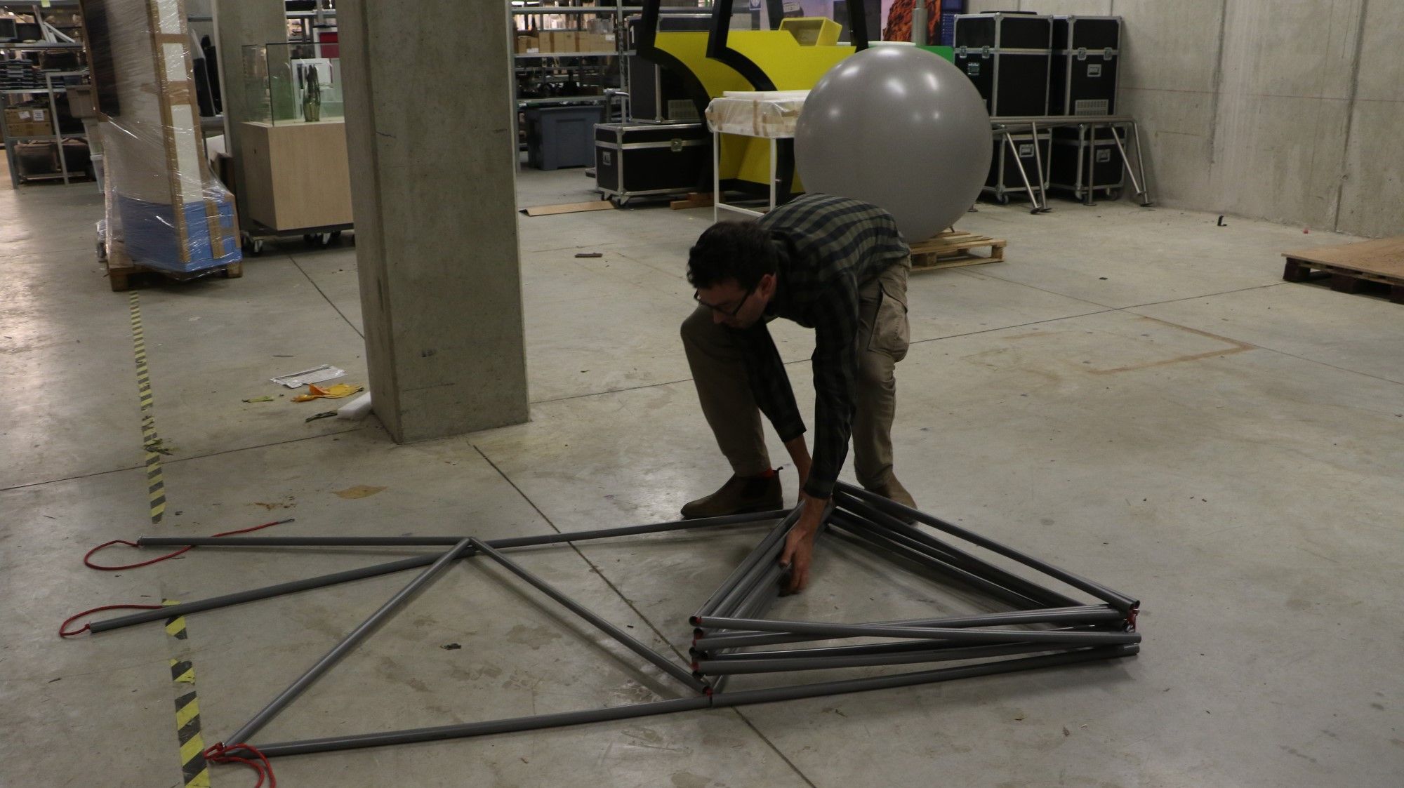 Foldable Sensory Deprivation Space (Geodesic Dome) : 10 Steps (with ...