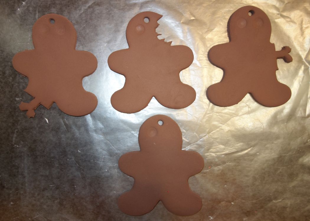 Zombie Gingerbread Ornament : 5 Steps (with Pictures) - Instructables