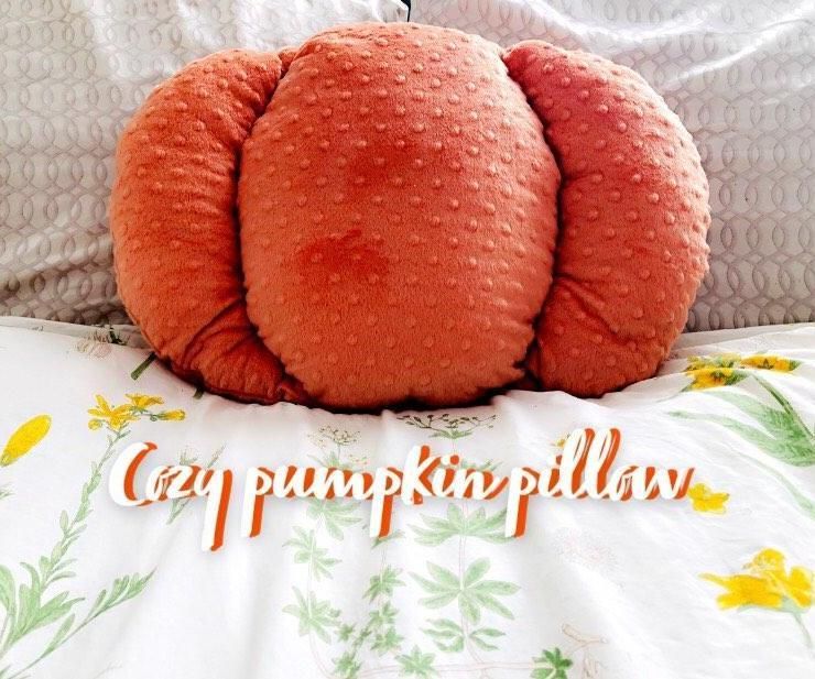 Comfy Pumpkin Pillow : 4 Steps (with Pictures) - Instructables