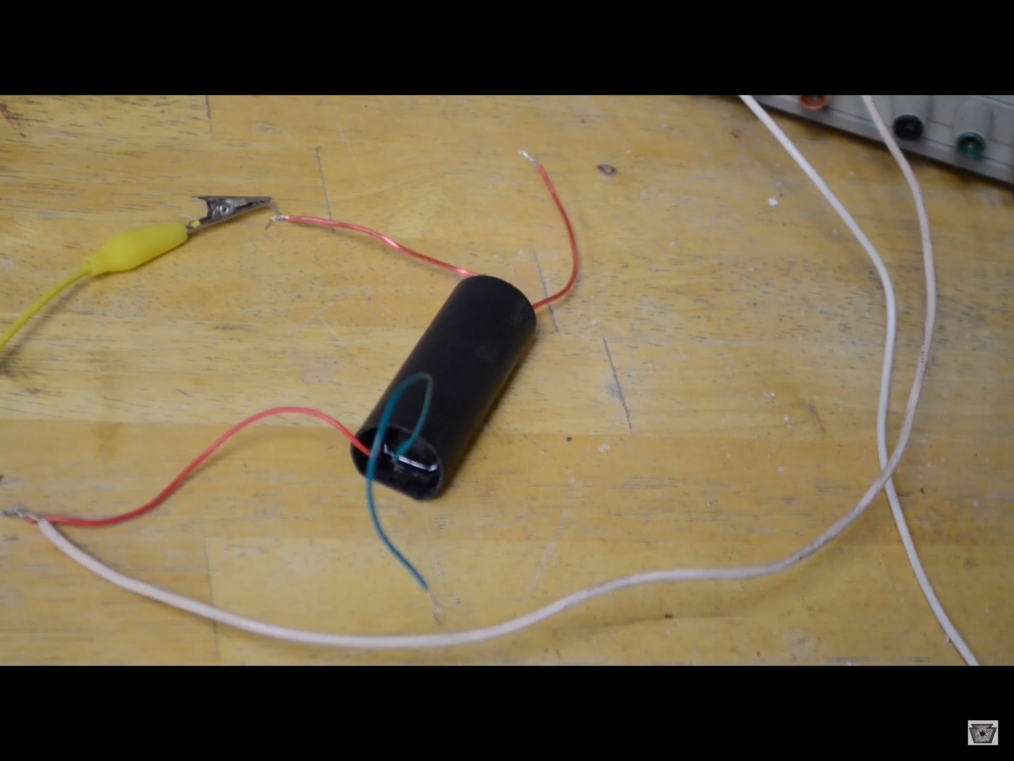Easy 5$ Pocket Taser : 10 Steps - Instructables