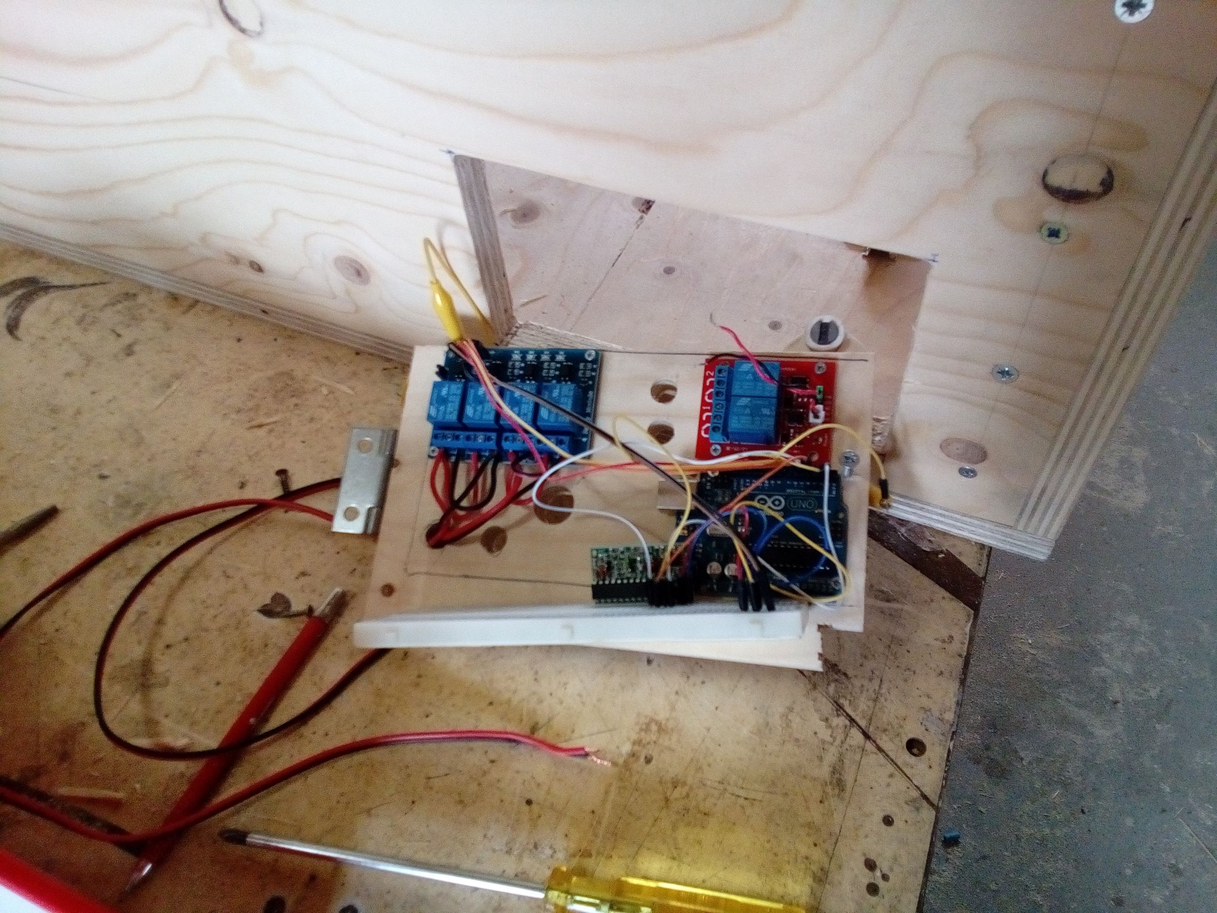 TV LCD 48" Motorized Lift Down Ceiling System : 13 Steps (with Pictures ...
