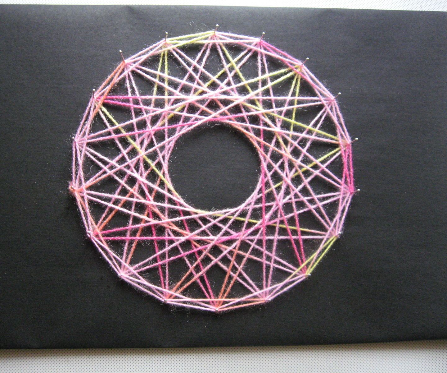 How to Make String Art With Yarn : 7 Steps (with Pictures) - Instructables