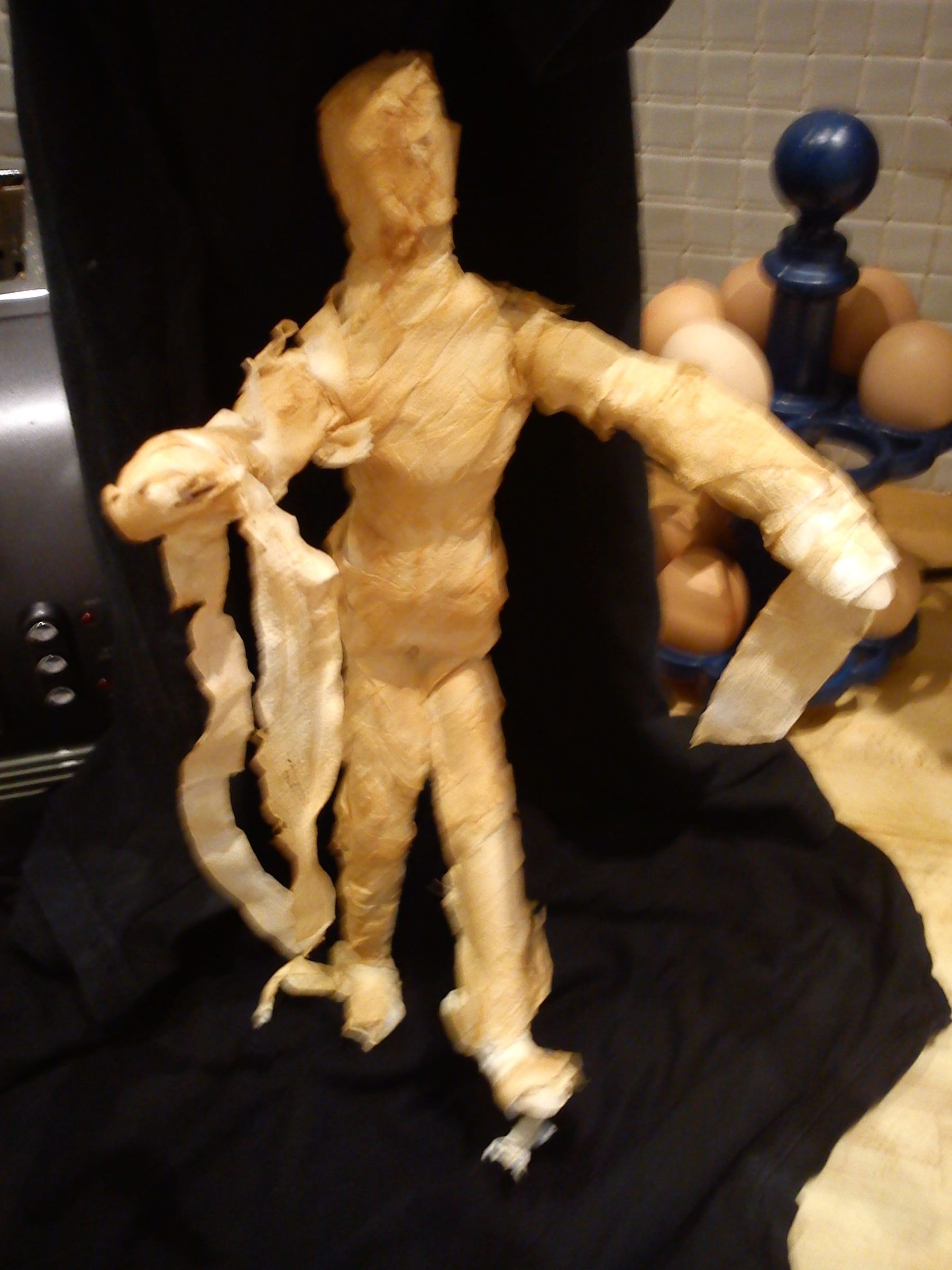 A Mummy Mannequin : 4 Steps (with Pictures) - Instructables