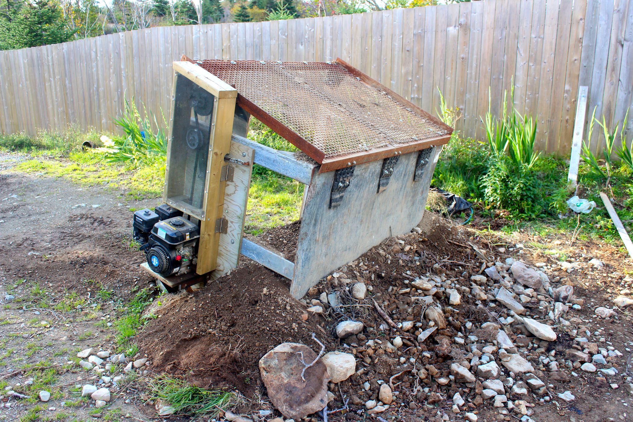Homemade Soil Screener/sifter : 11 Steps (with Pictures) - Instructables