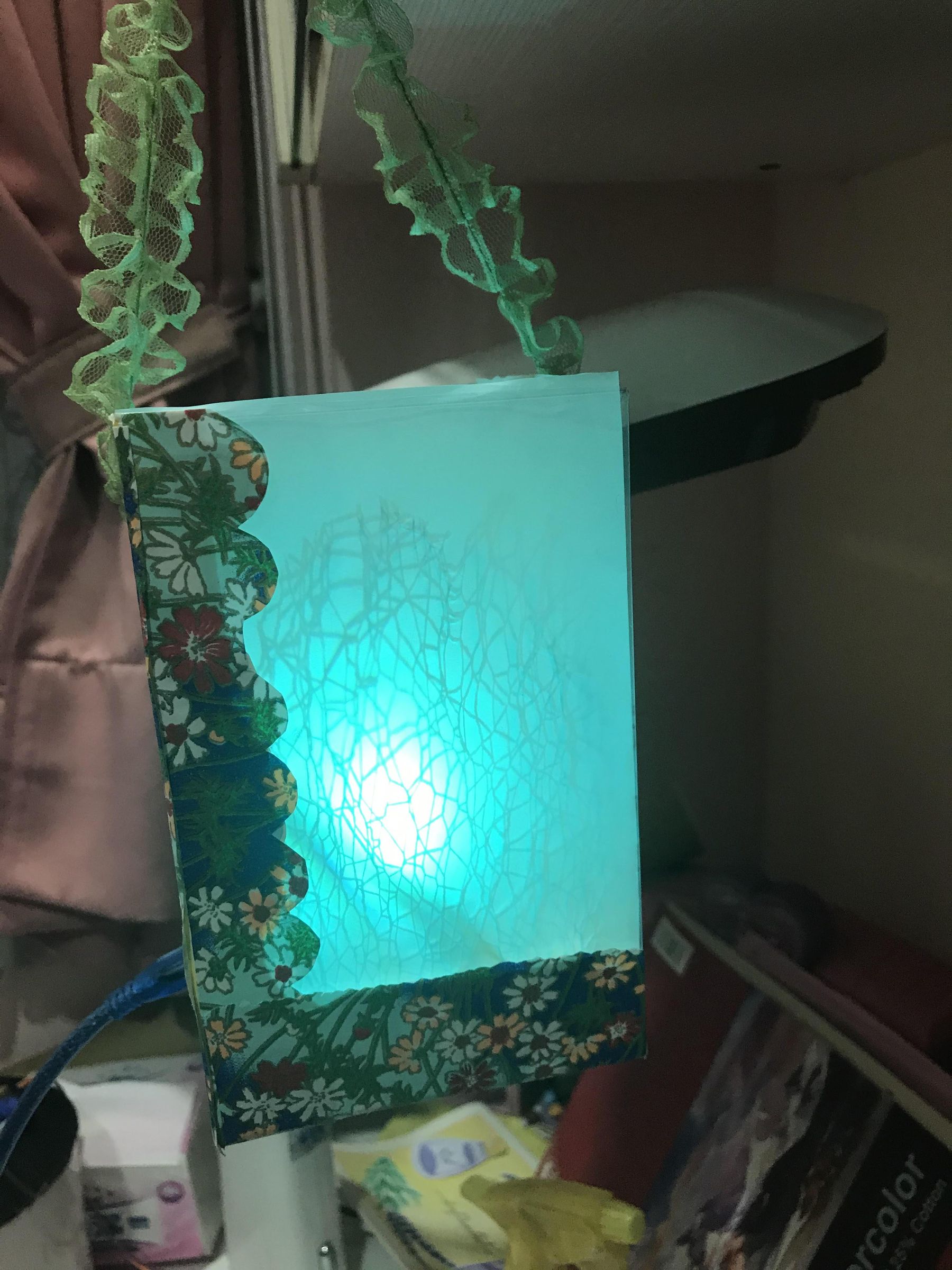 Lantern : 4 Steps - Instructables