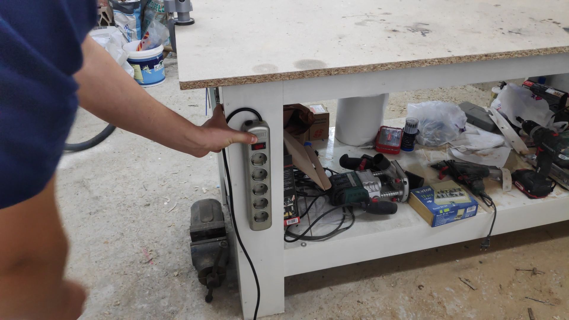 SSR Latching Circuit With Push Buttons : 6 Steps (with Pictures) - Instructables