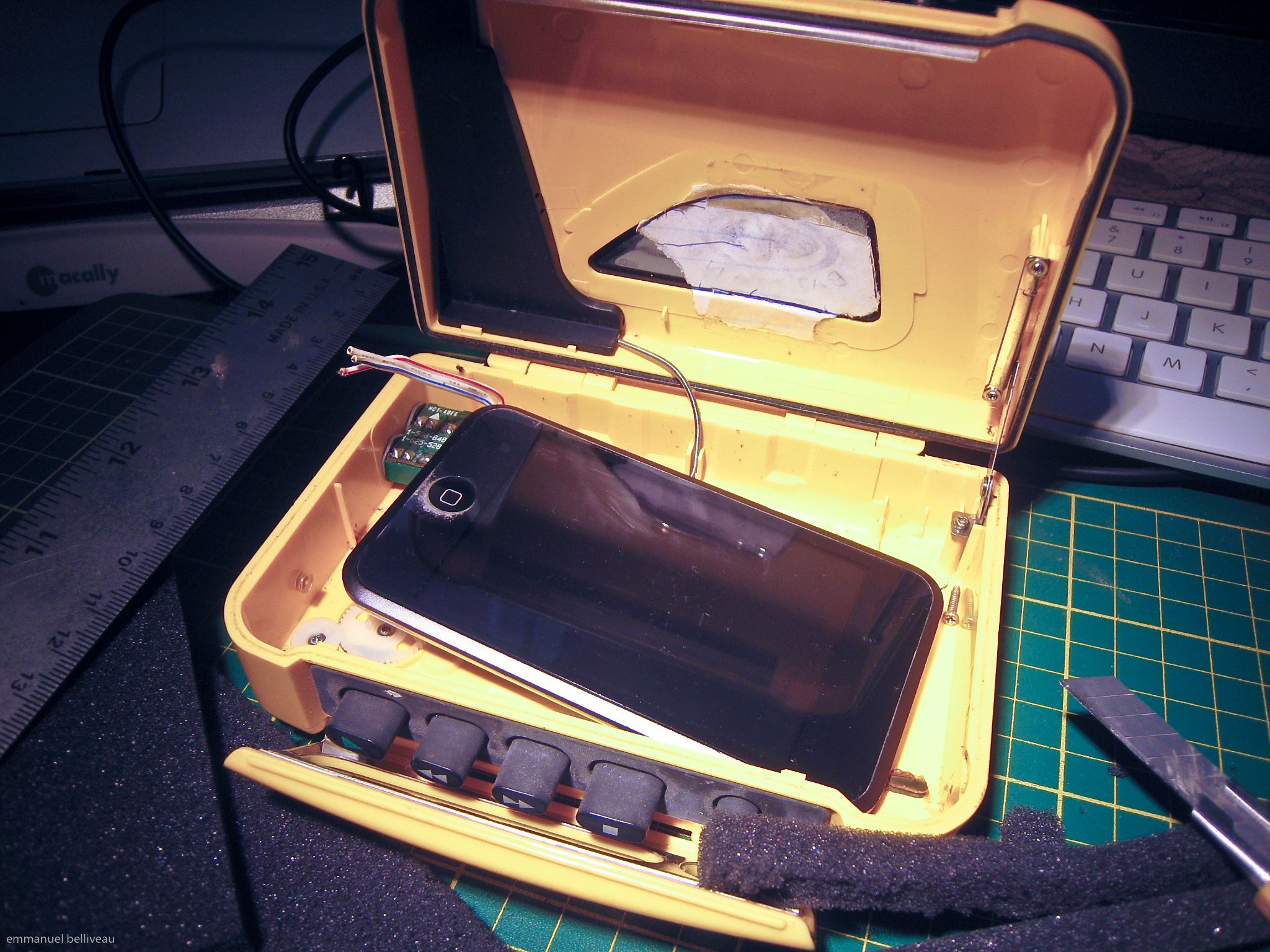 Walkman Ipod Case - DIY : 3 Steps - Instructables