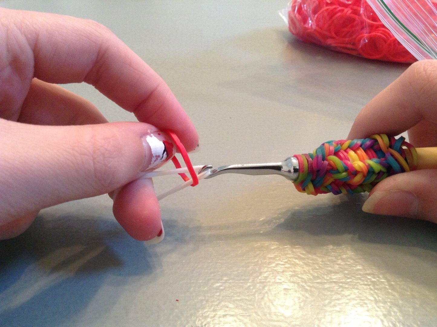 Rainbow Loom 3D Pokeball : 4 Steps - Instructables