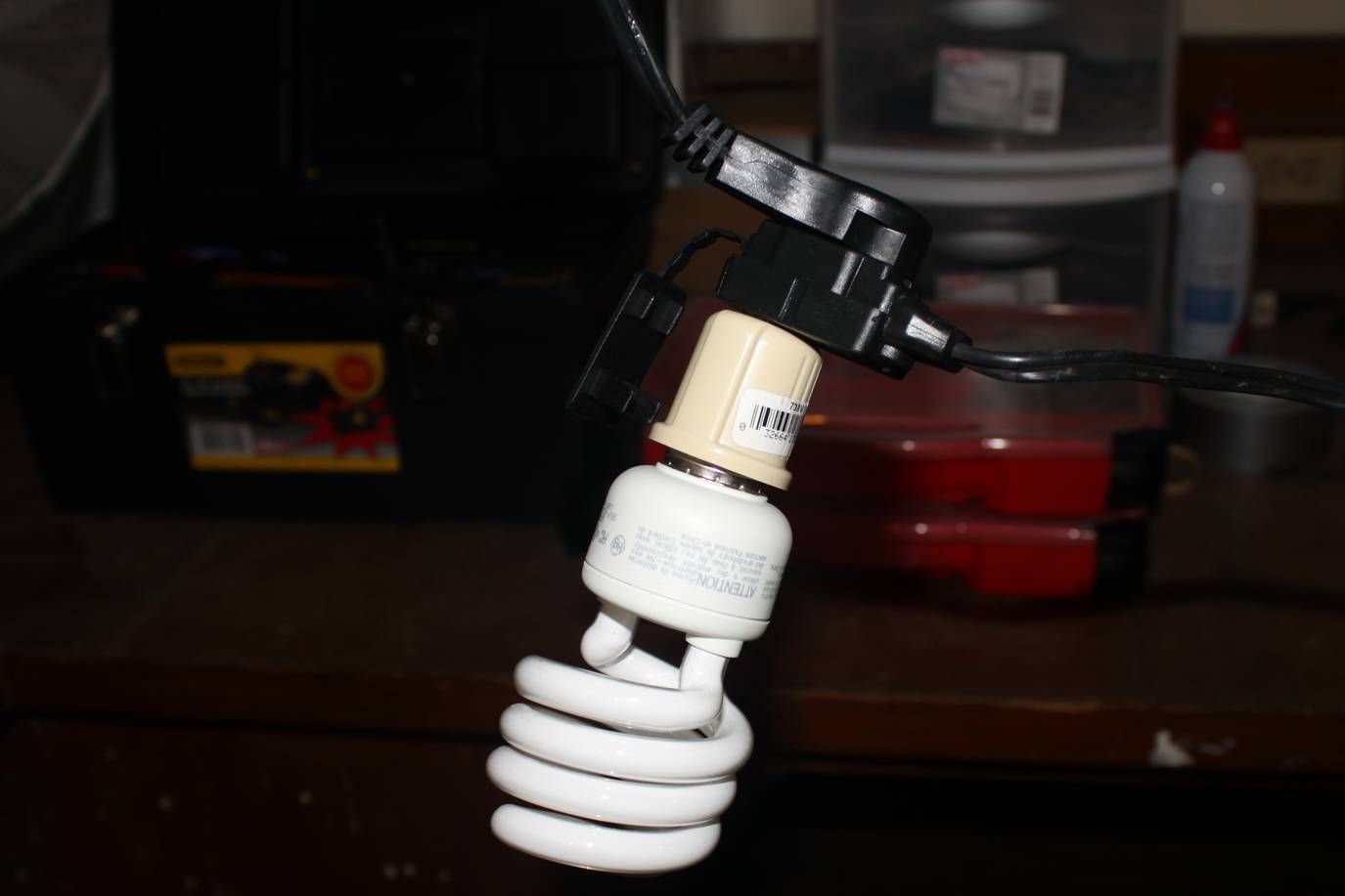 Cheap Easy DIY $100 Work Lights for 20 Bucks! : 8 Steps - Instructables