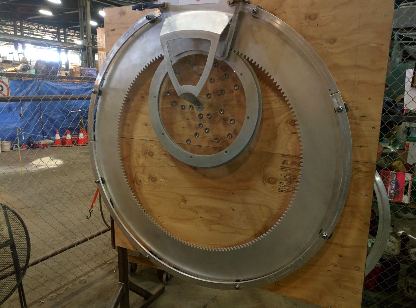 "Spiro" - a 5' Diameter, Wall Mounted Spirograph : 7 Steps (with ...