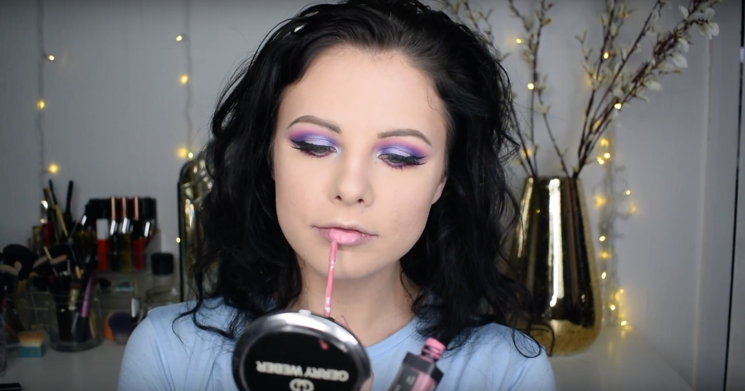 Blue Cut Crease Makeup Tutorial : 10 Steps - Instructables