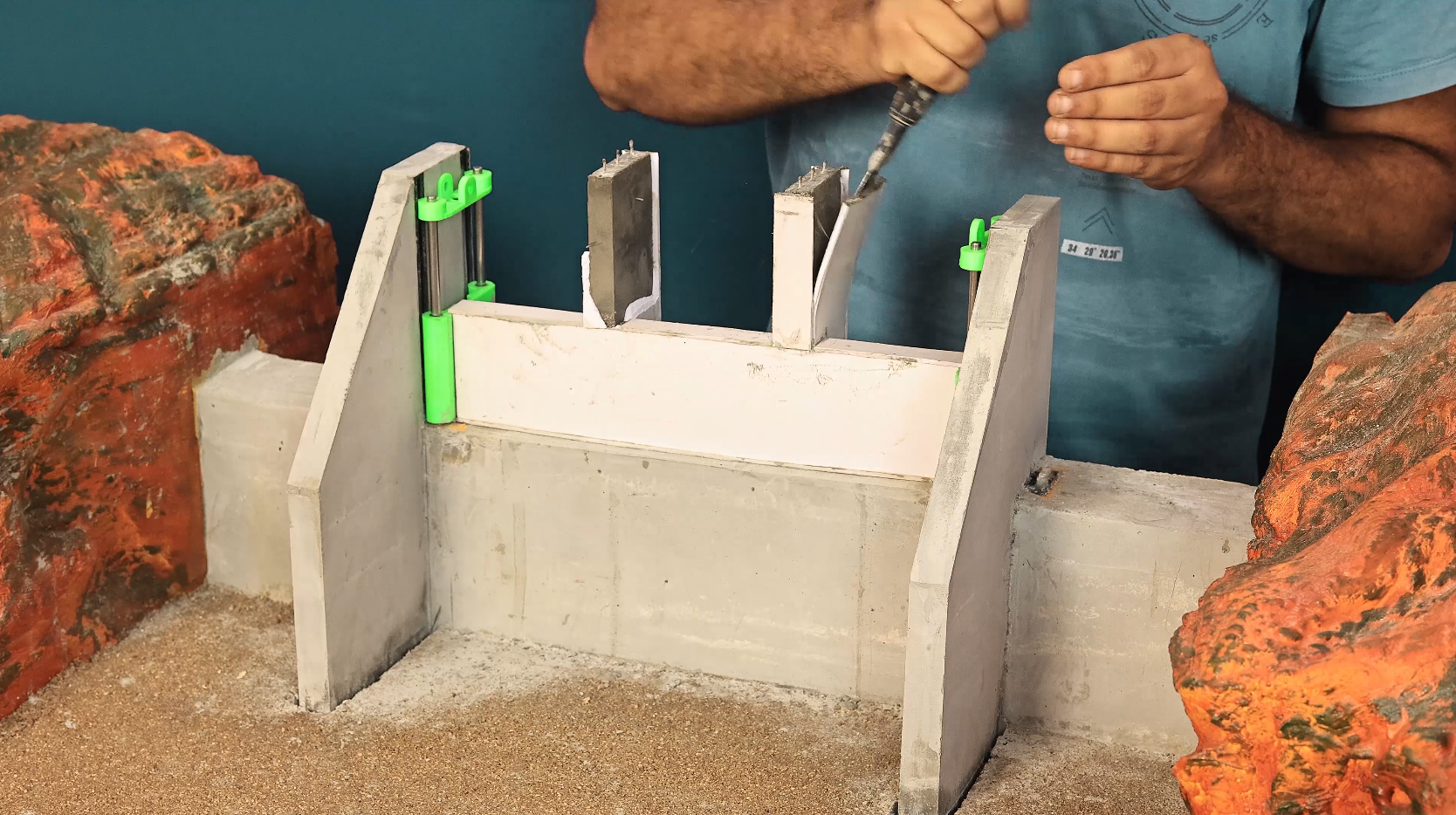 Mini Hydroelectric Concrete Dam : 20 Steps (with Pictures) - Instructables