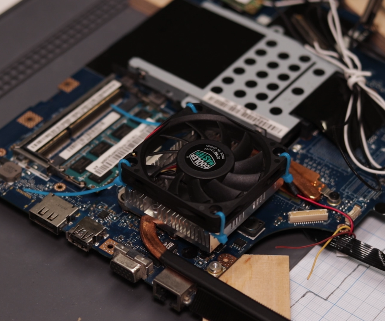 Vintage Look Media PC From an Old Laptop : 30 Steps (with Pictures ...