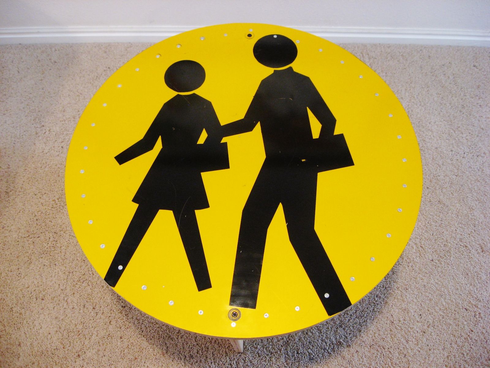 Stop Sign Coffee Table : 7 Steps (with Pictures) - Instructables