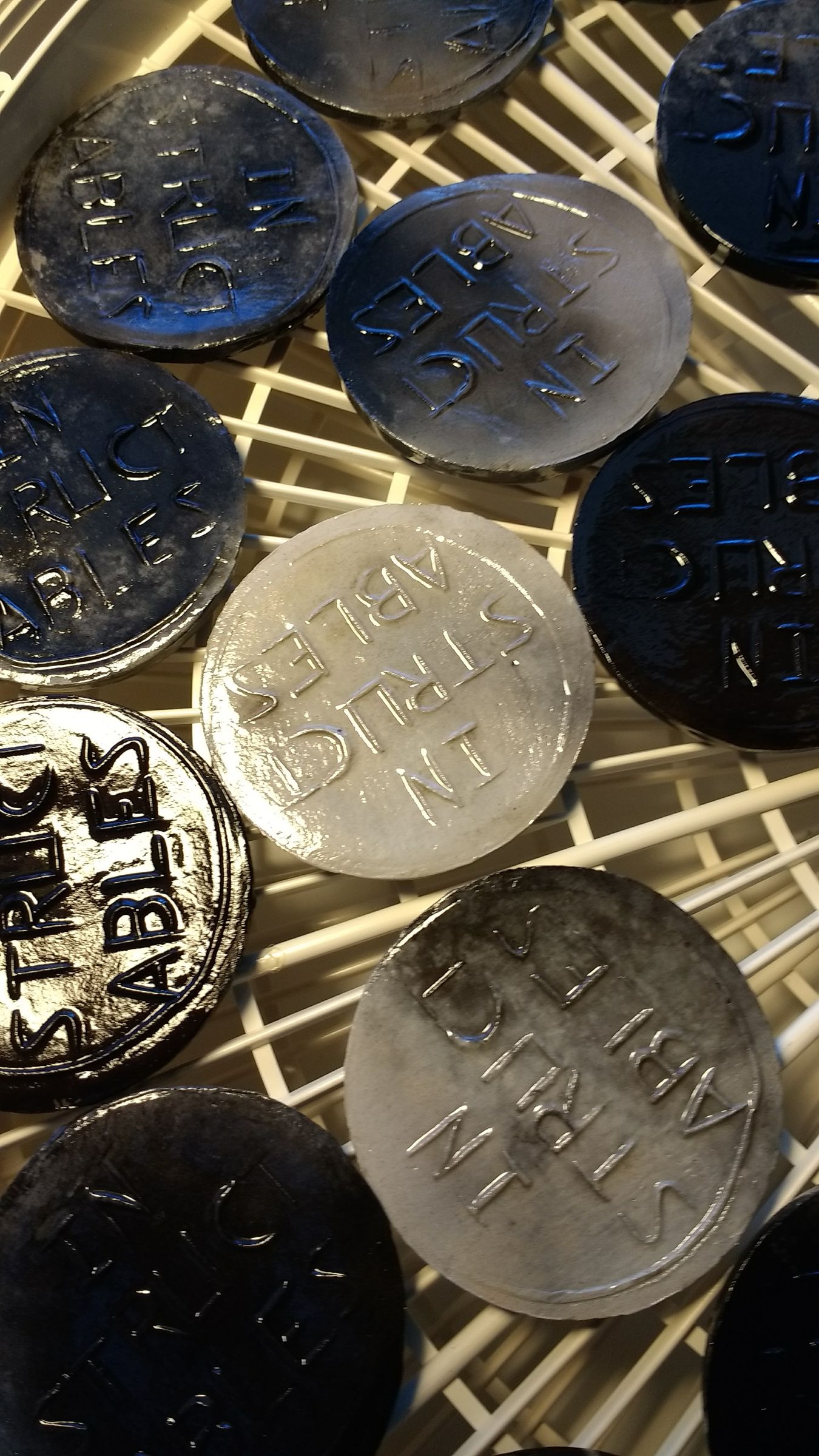 Make Your Own Challenge Coin or Geocaching Token : 13 Steps (with ...