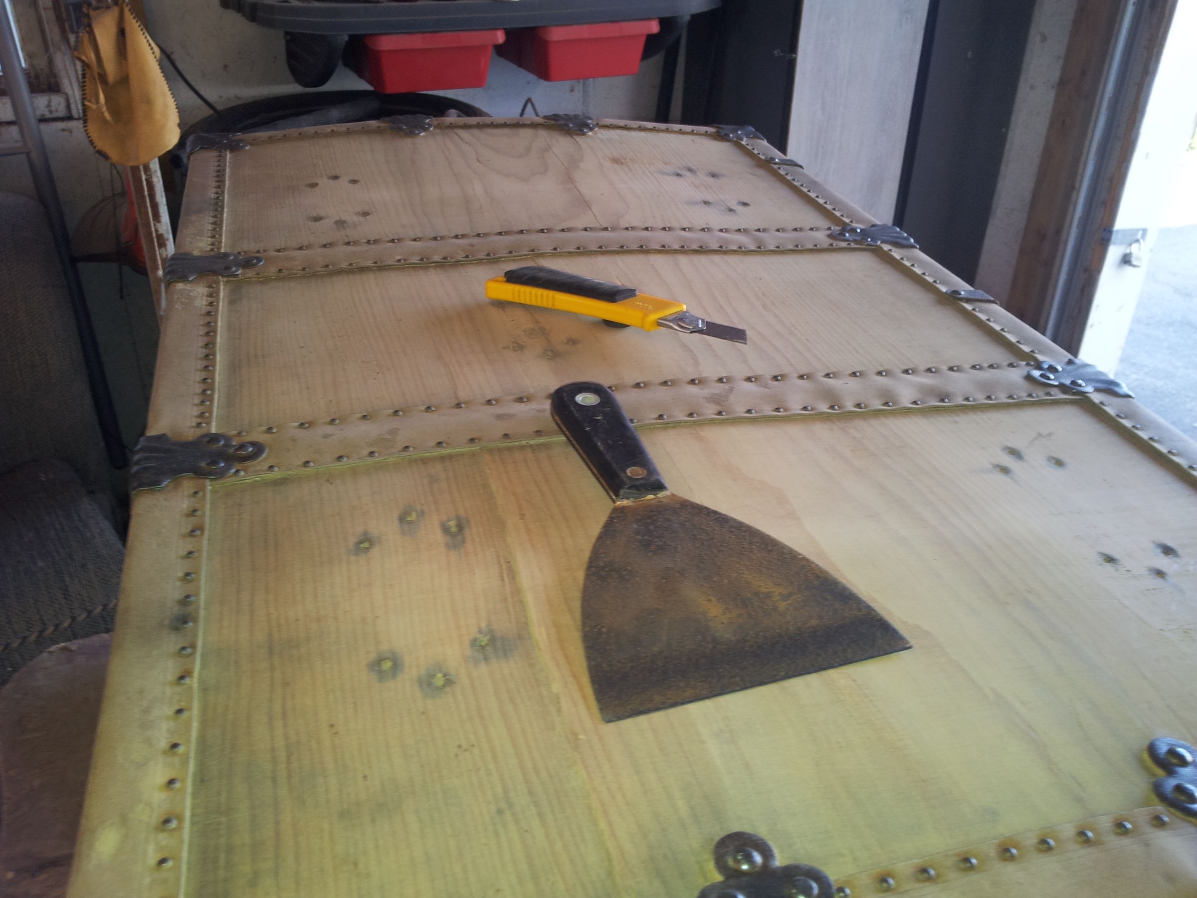 Restoring a Vintage Steamer Trunk : 8 Steps (with Pictures) - Instructables