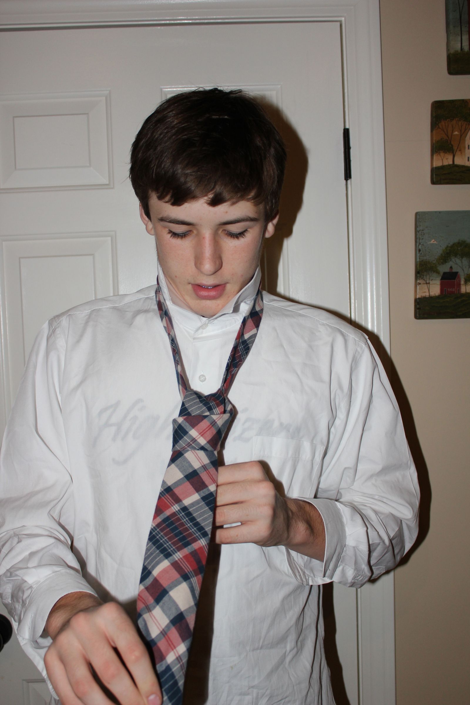 How to Tie a Tie (Simplest Way) : 11 Steps (with Pictures) - Instructables