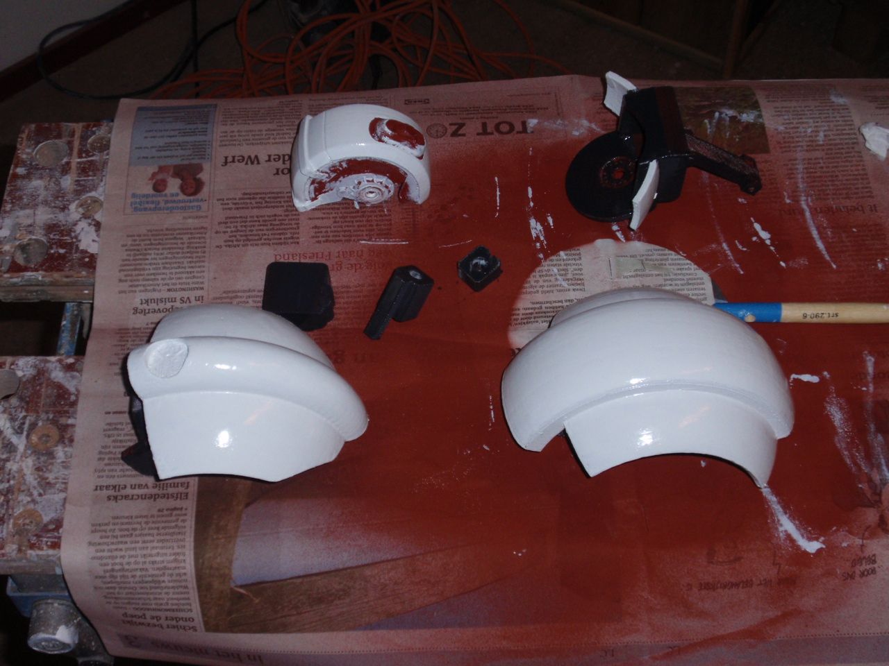 A Fully 3D Printable GlaDOS Robotic Ceiling Arm Lamp : 11 Steps (with ...