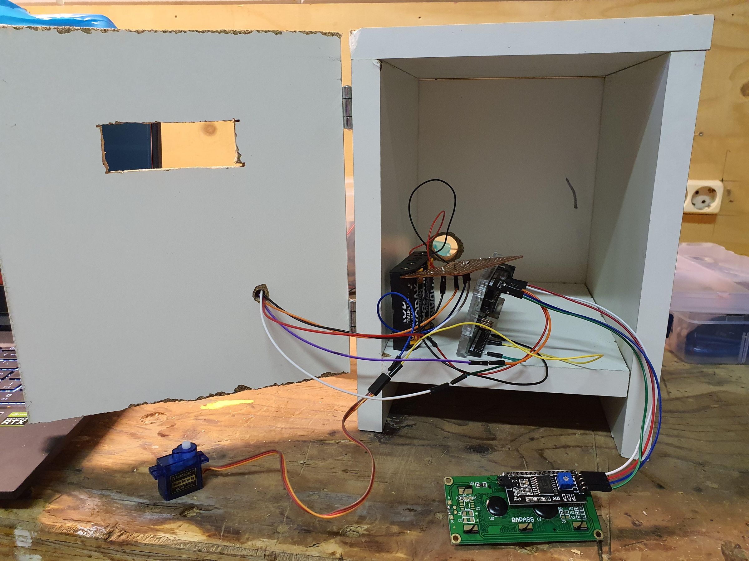 Arduino Controlled Electronic Safe : 8 Steps - Instructables
