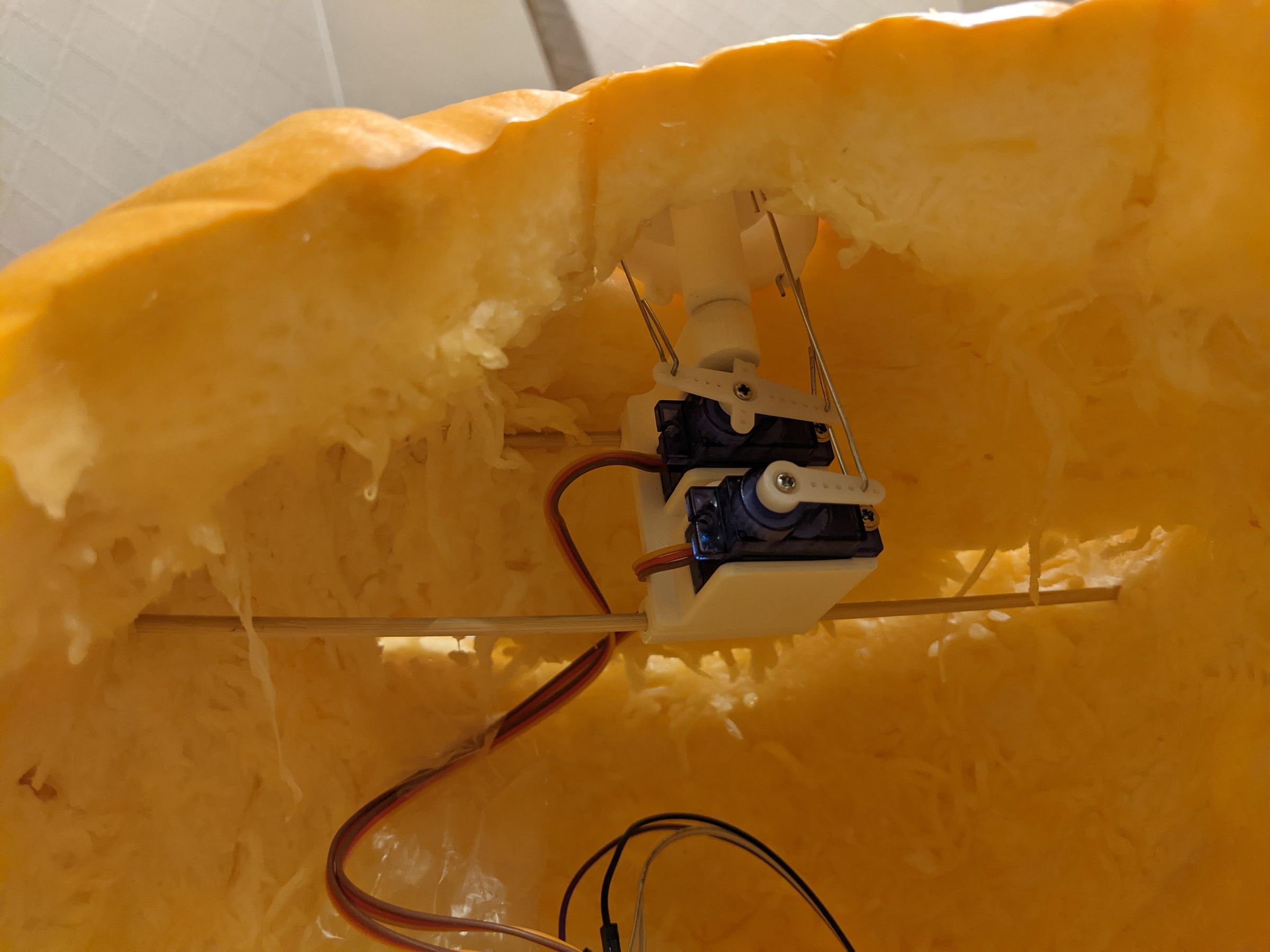 Halloween Pumpkin With a Moving Animatronic Eye | This Pumpkin Can Roll ...