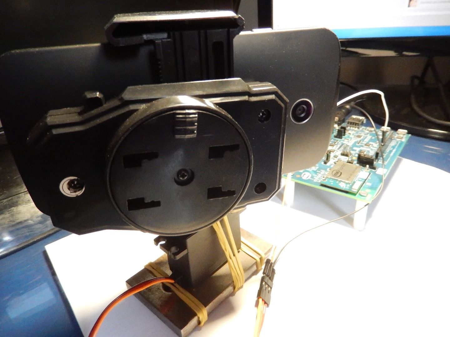 Quick Improvised Face Tracking Camera Using an Intel Edison : 8 Steps ...