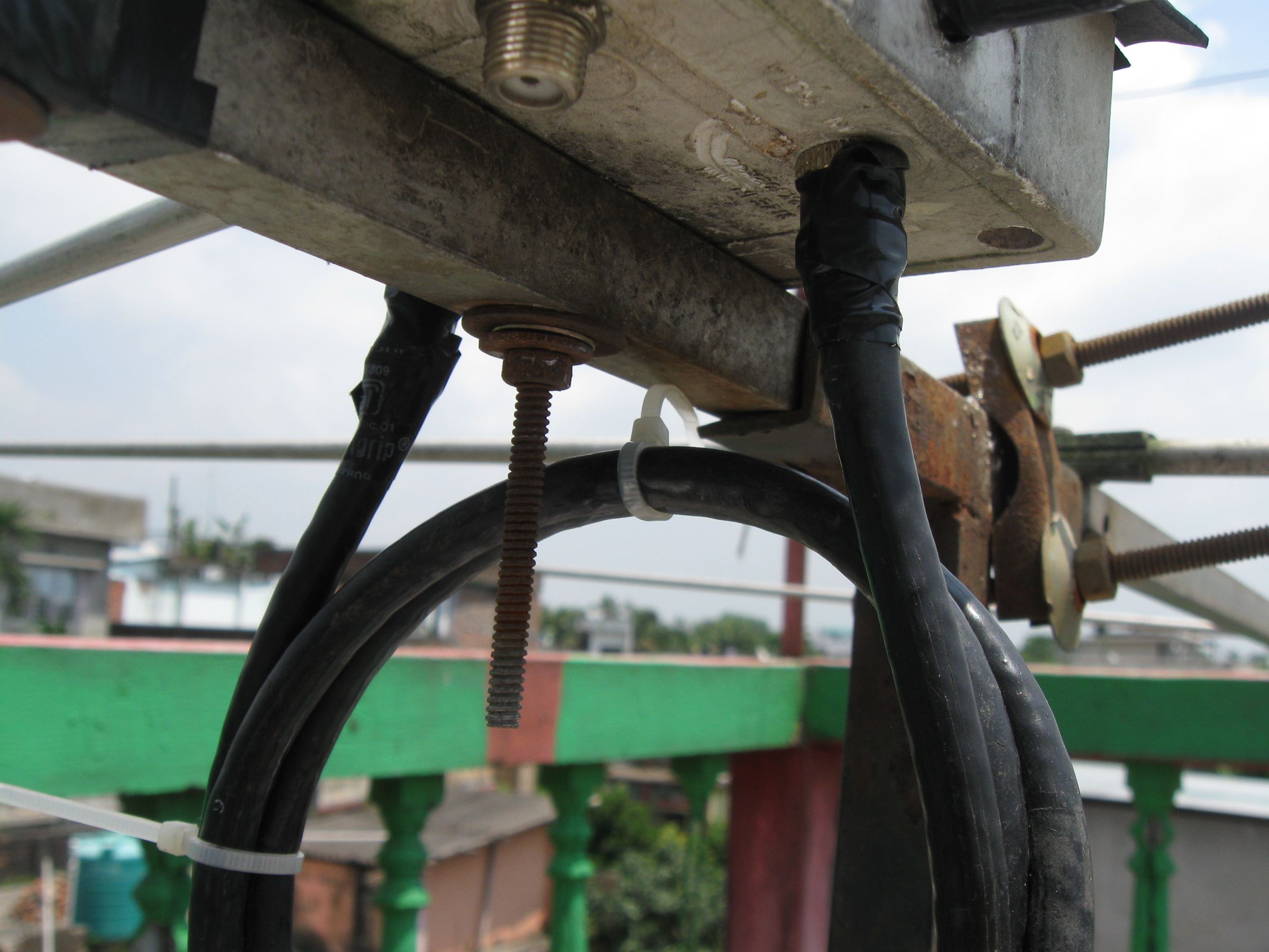 Antenna Balun for a Folded Diapole : 4 Steps - Instructables