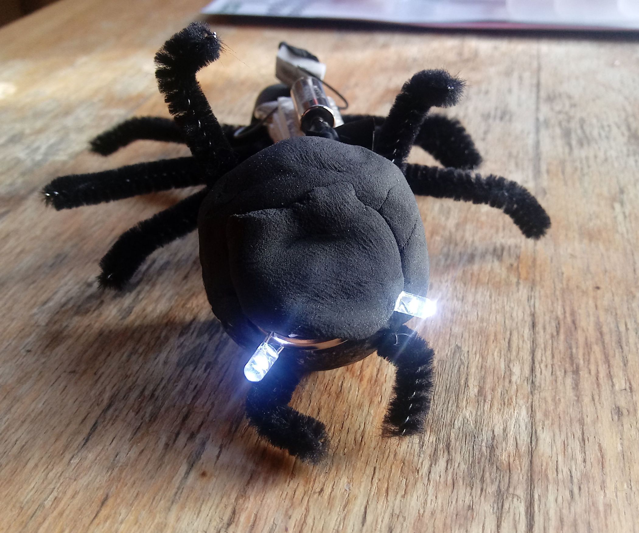 BristleBot Ant : 5 Steps (with Pictures) - Instructables