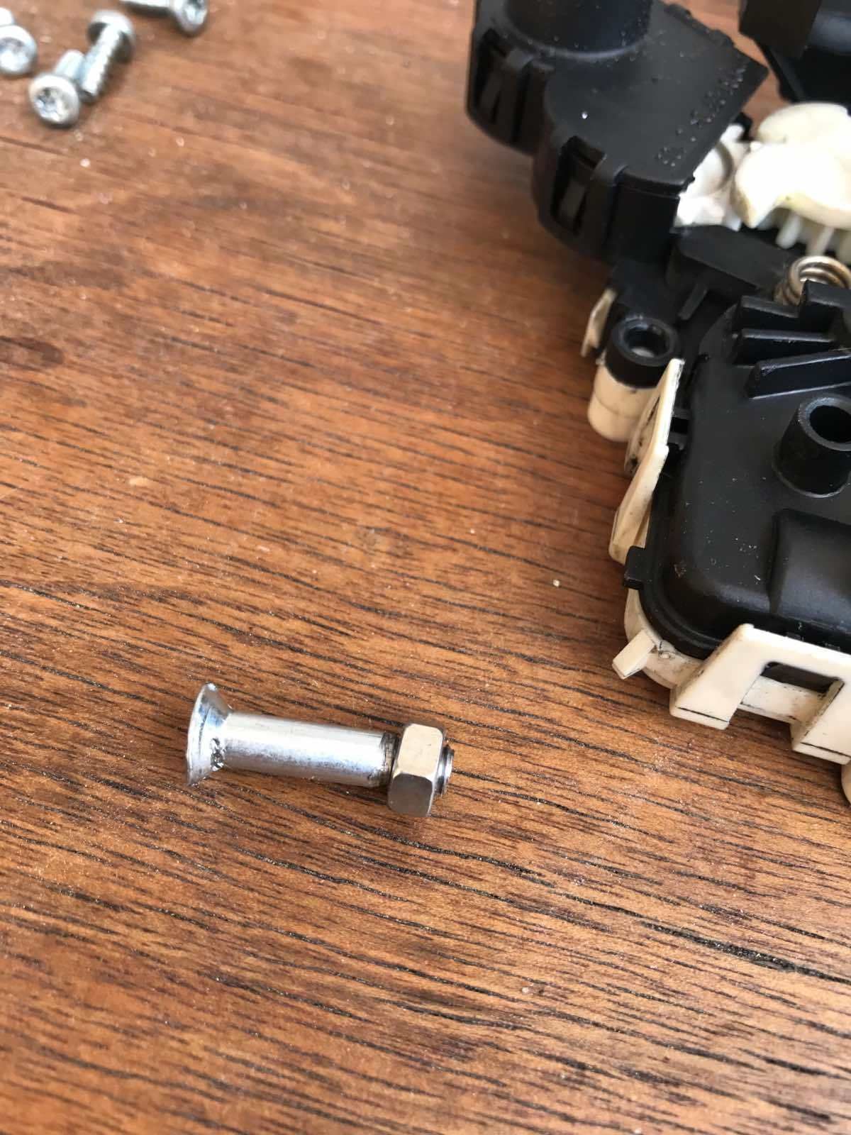 Repair Mini Cooper Electric Door Lock Actuator / Locking Mechanism : 18 ...