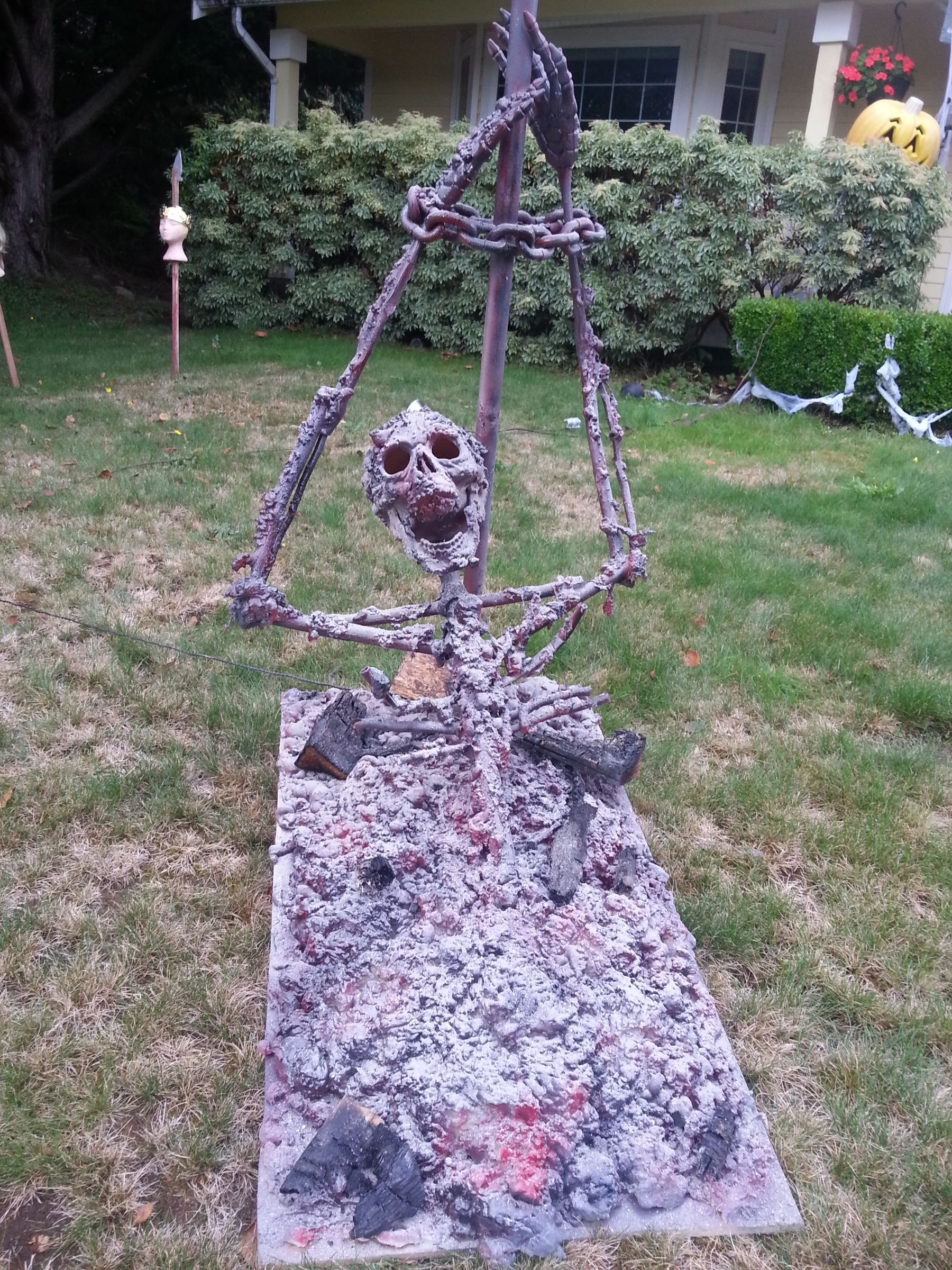 Burnt Corpse / Burning Embers Halloween Prop : 7 Steps - Instructables