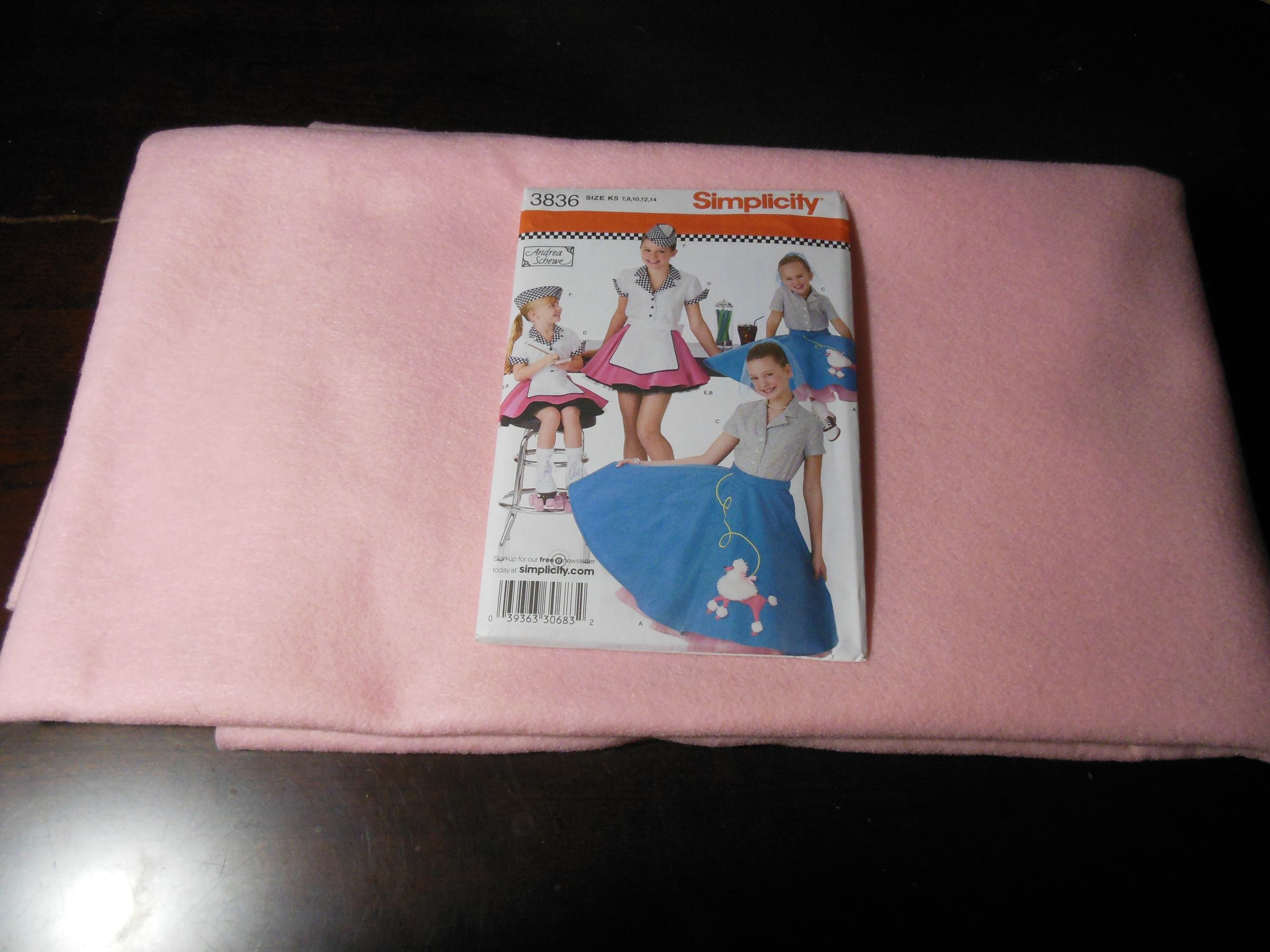 50s Poodle Skirt : 14 Steps (with Pictures) - Instructables